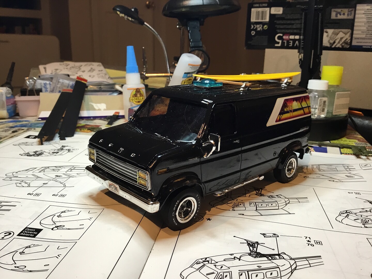 1977 Ford Surfer Van -- Plastic Model Car Vehicle Kit -- 1/25 Scale ...