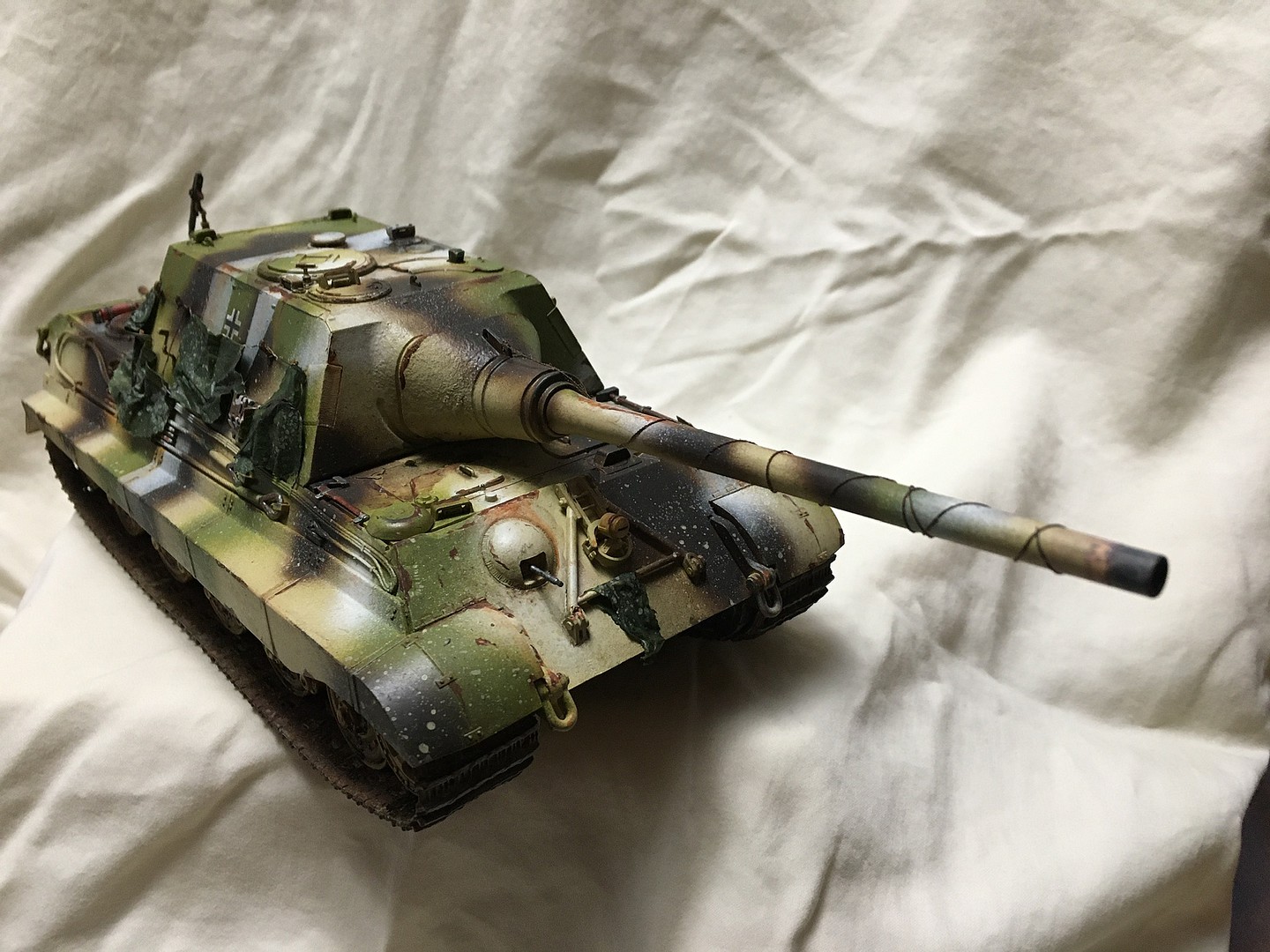 German Heavy Tank Destroyer Jagdtiger -- Plastic Model Military Vehicle ...