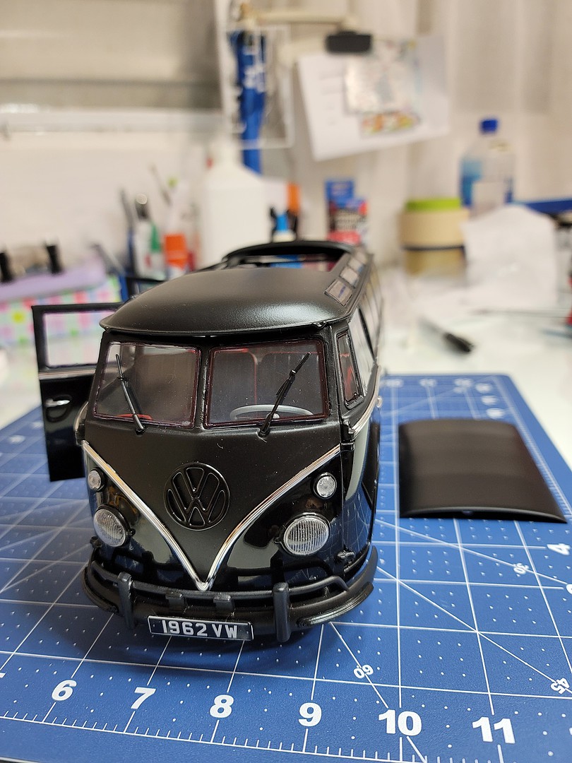 VW Typ 2 T1 Samba Bus -- Plastic Model Vehicle Kit -- 1/16 Scale ...