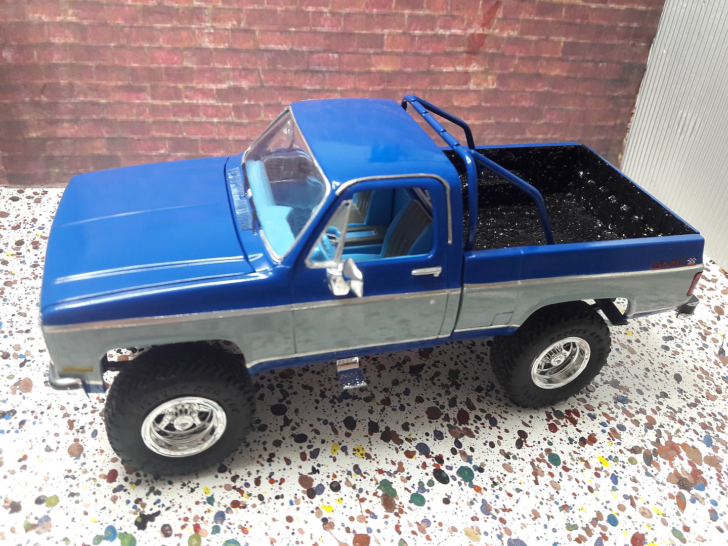 1984 GMC Pickup White -- Plastic Model Car Kit -- 1/25 Scale -- #847-12 ...