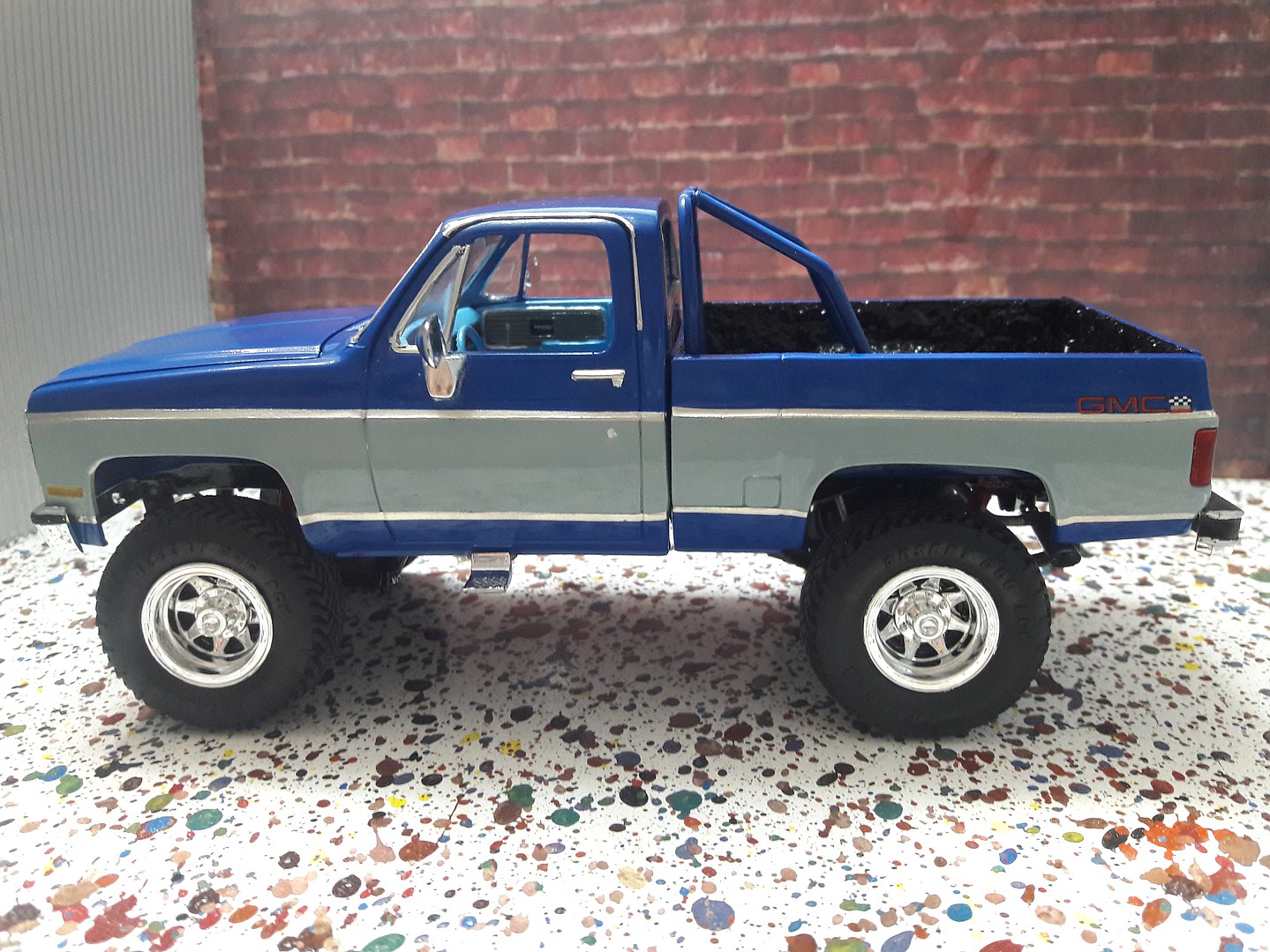 1984 GMC Pickup White -- Plastic Model Car Kit -- 1/25 Scale -- #847-12 ...