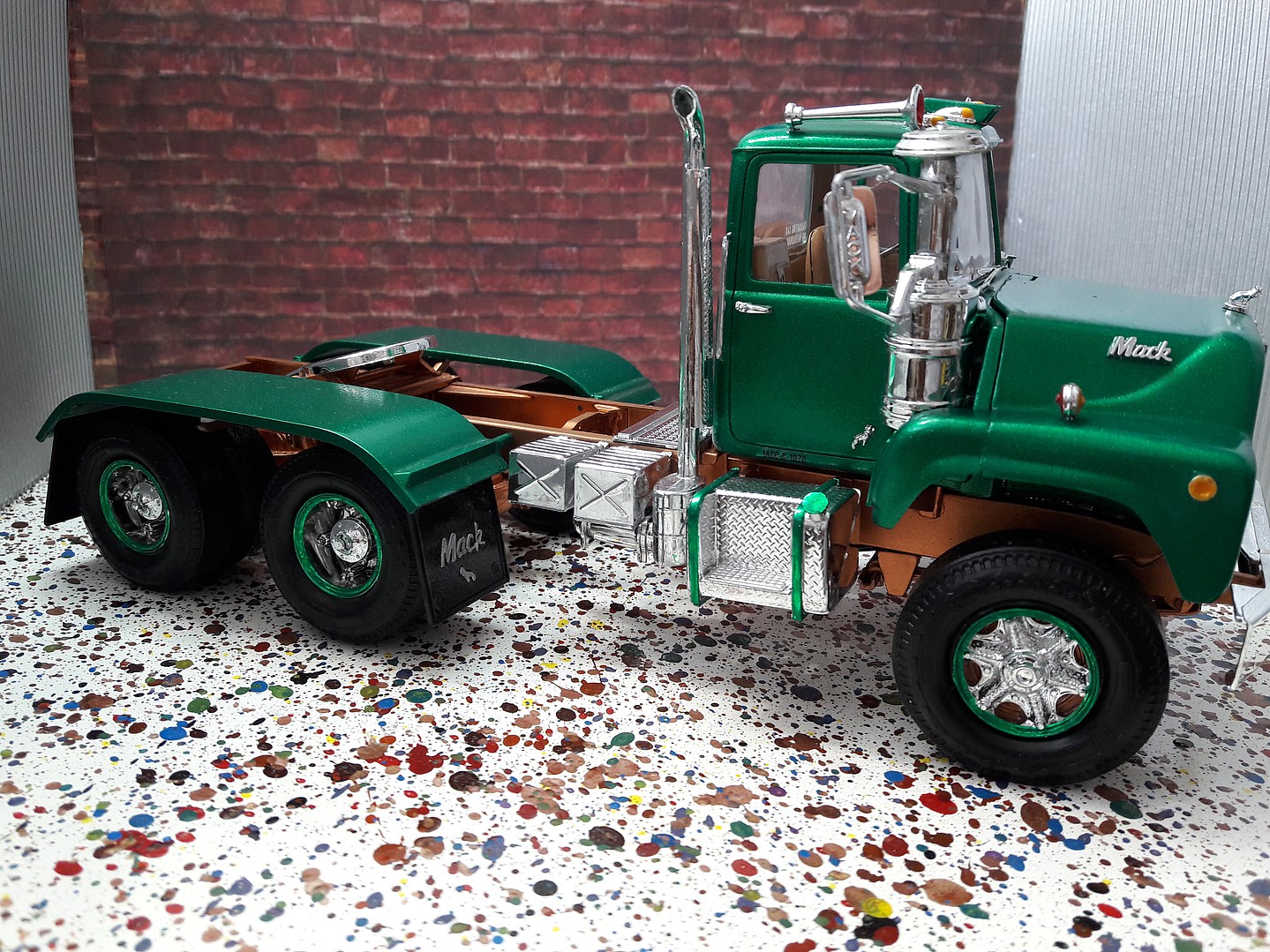 Mack DM600 Tractor -- Plastic Model Truck Kit -- 1/25 Scale -- #pc859 ...