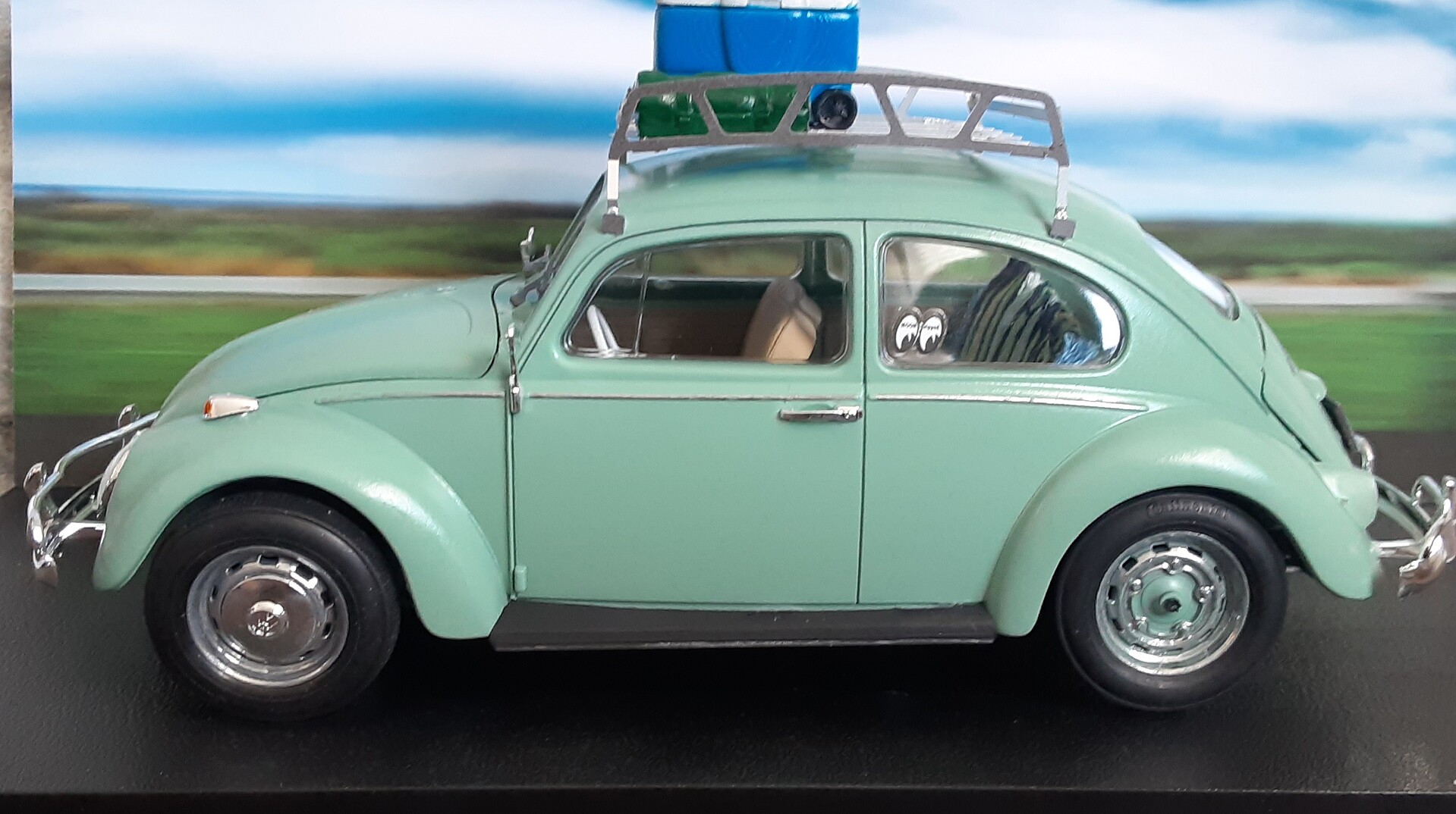 1966 Volkswagen Beetle VW BUG -- Plastic Model Car Kit -- 1/24 Scale ...