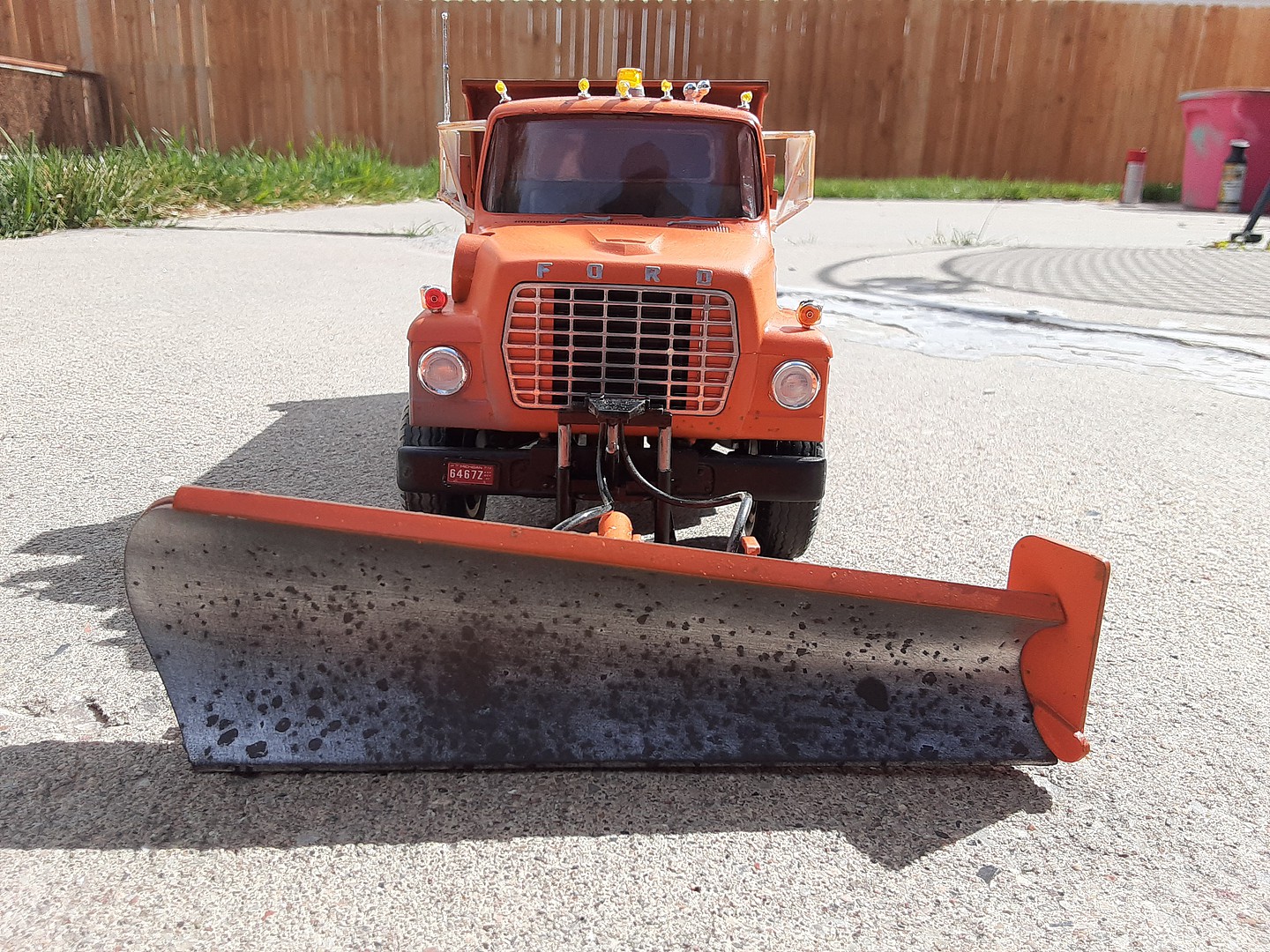 Ford LNT-8000 Snow Plow -- Plastic Model Truck Vehicle Kit -- 1/25 ...