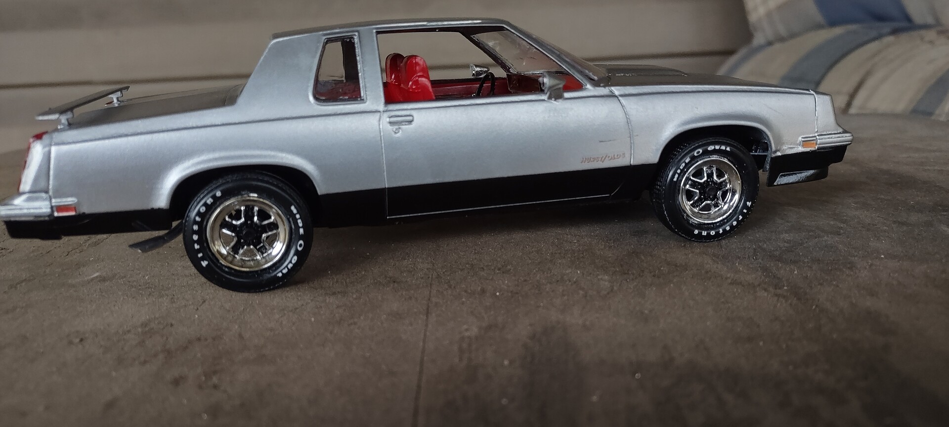 '83 Hurst Oldsmobile -- Plastic Model Car Kit -- 1/25 Scale -- #854317 ...