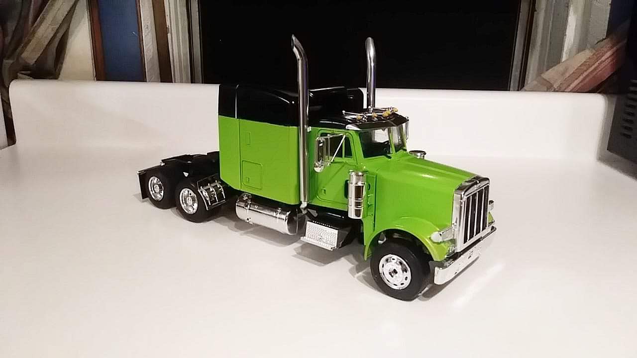 Gallery Pictures AMT Peterbilt 378 Long Hauler Semi Tractor Plastic ...