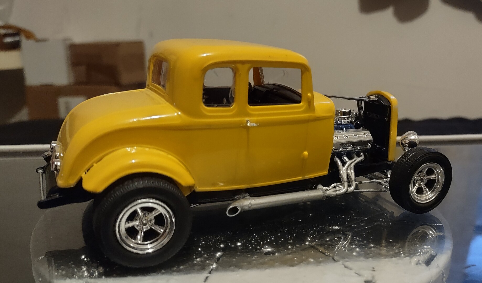 1932 Ford 5 Window Coupe -- Plastic Model Car Kit -- 1/25 Scale ...