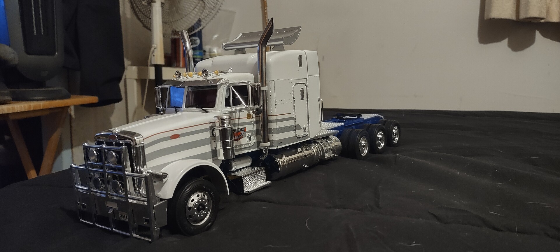 Gallery Pictures Italeri Peterbilt 378 Long Hauler Tractor Cab Plastic ...