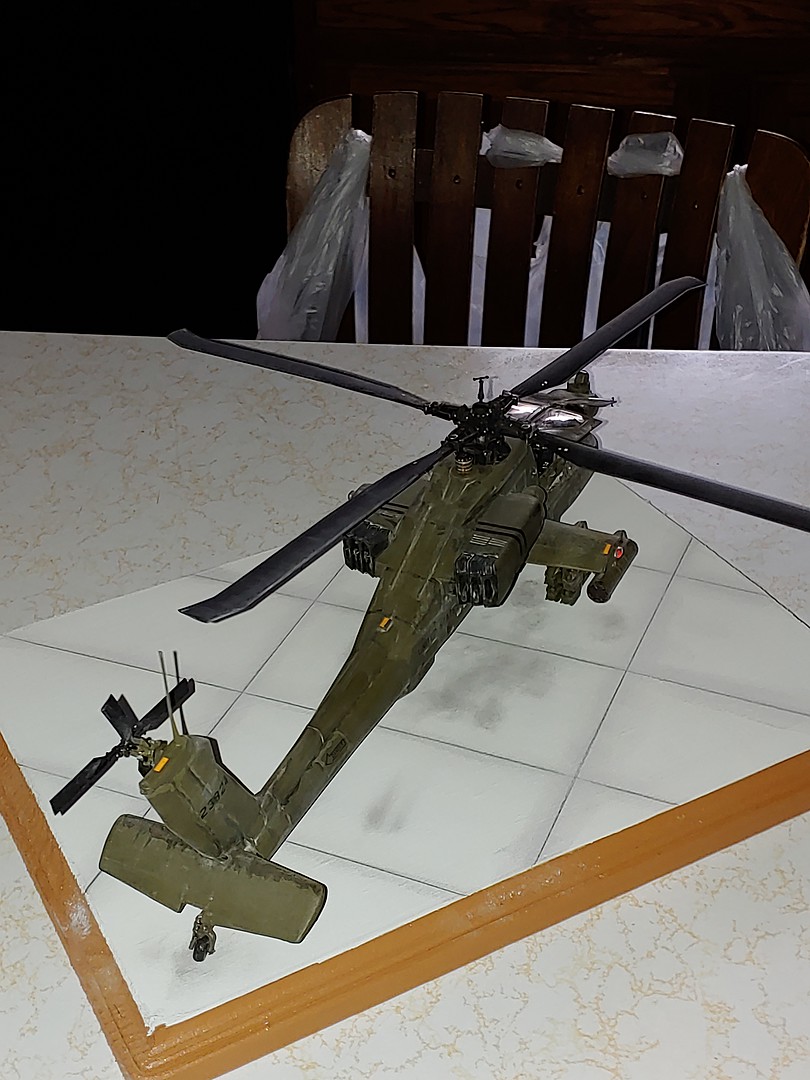 AH-64 Apache -- Plastic Model Helicopter Kit -- 1/48 Scale -- #855443 ...