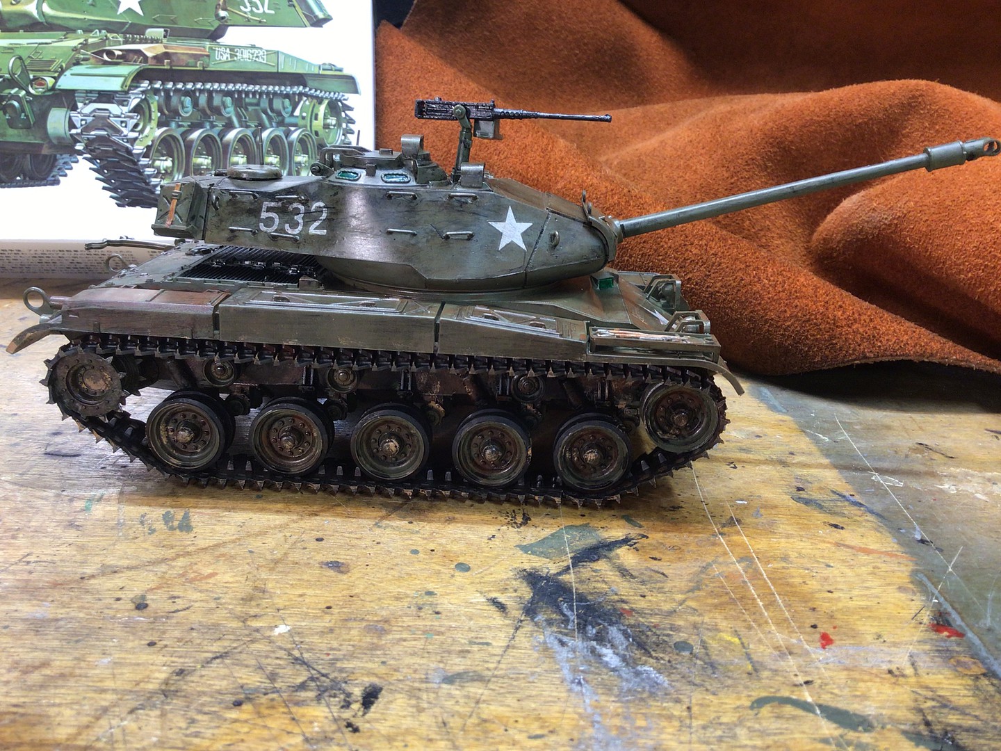 US M41 Walker Bulldog -- Plastic Model Military Vehicle Kit -- 1/35 ...