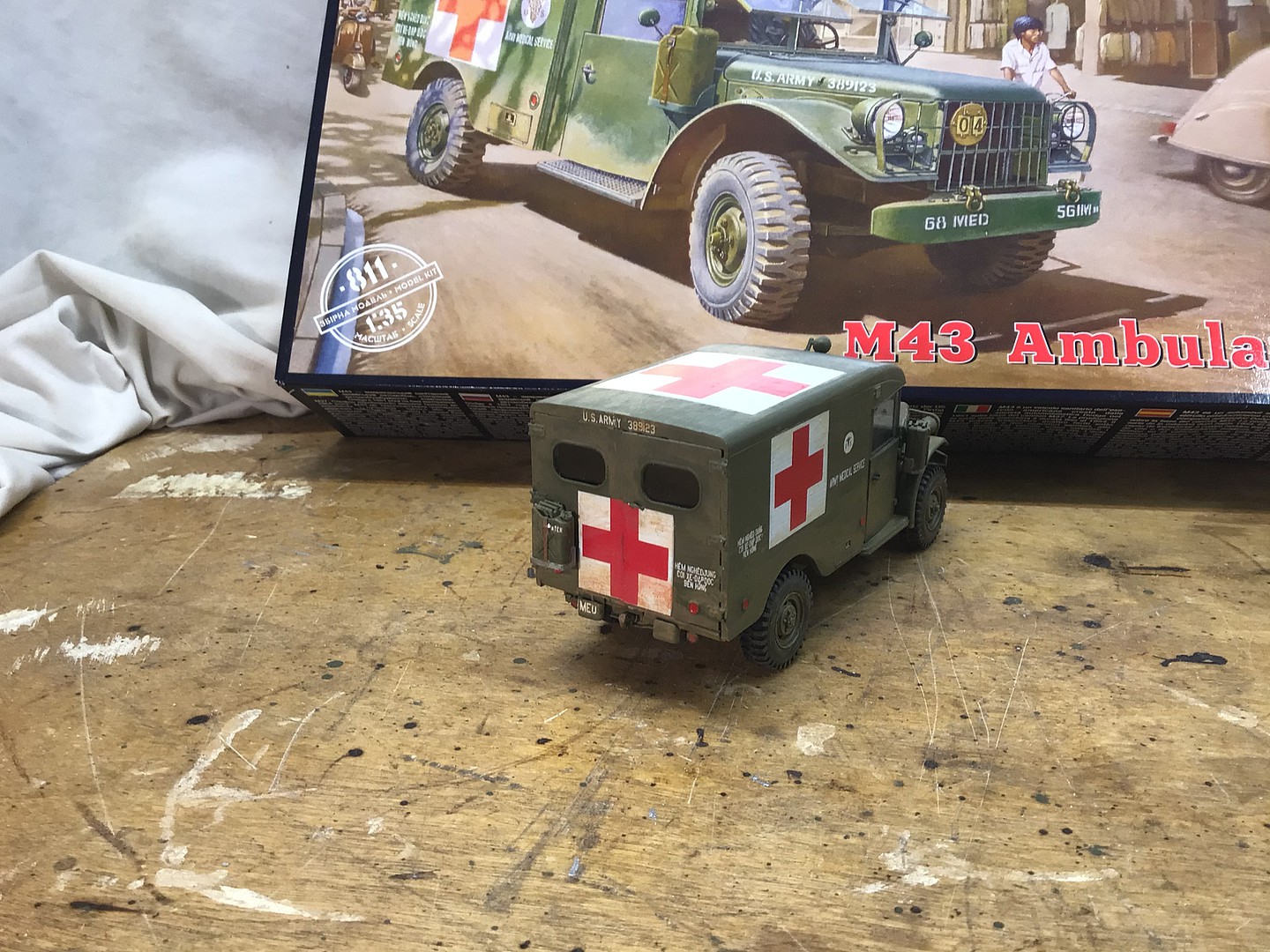 M43 3/4 Ton 4x4 US Ambulance -- Plastic Model Military Vehicle Kit -- 1 ...