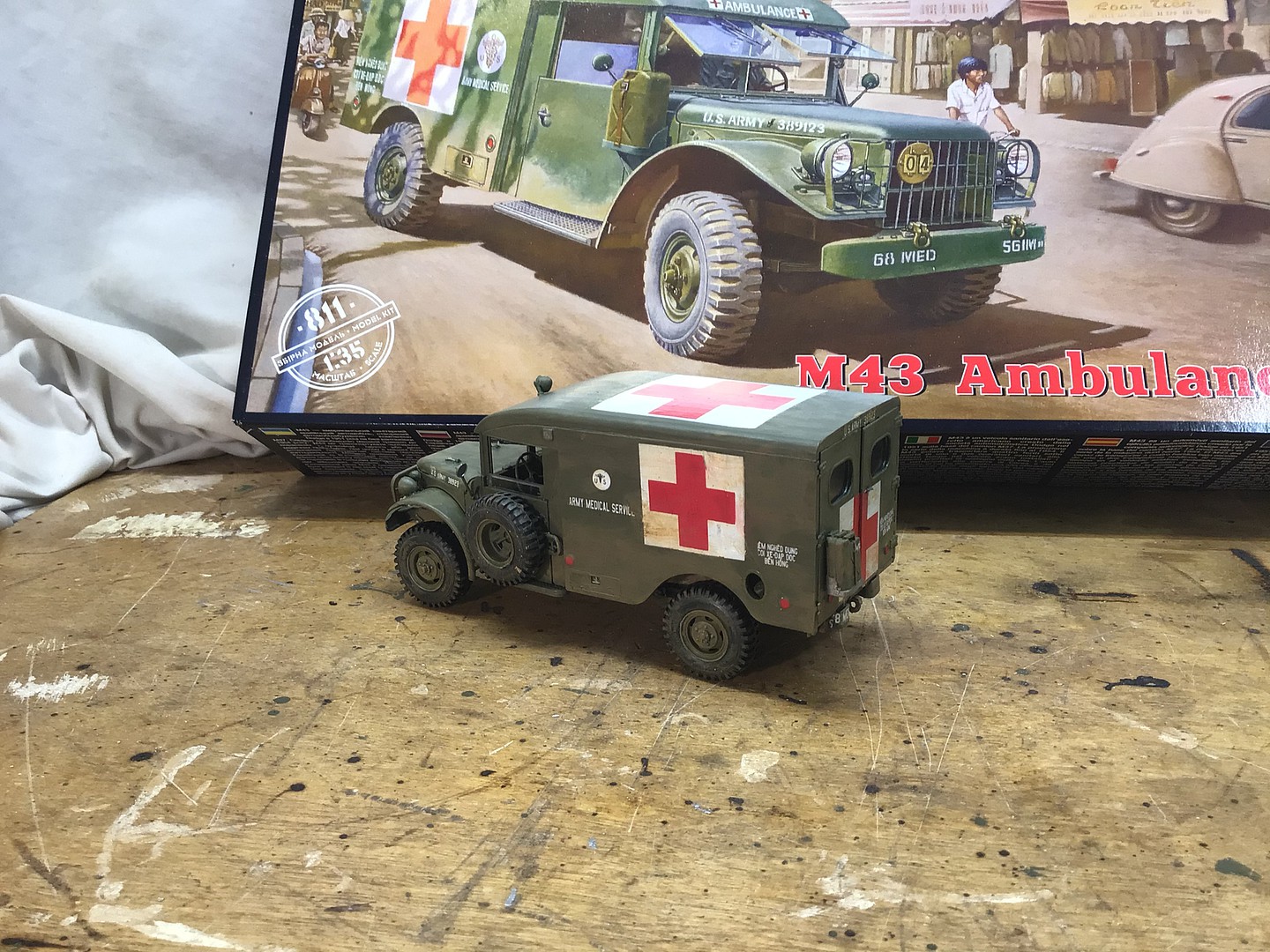 M43 3/4 Ton 4x4 US Ambulance -- Plastic Model Military Vehicle Kit -- 1 ...