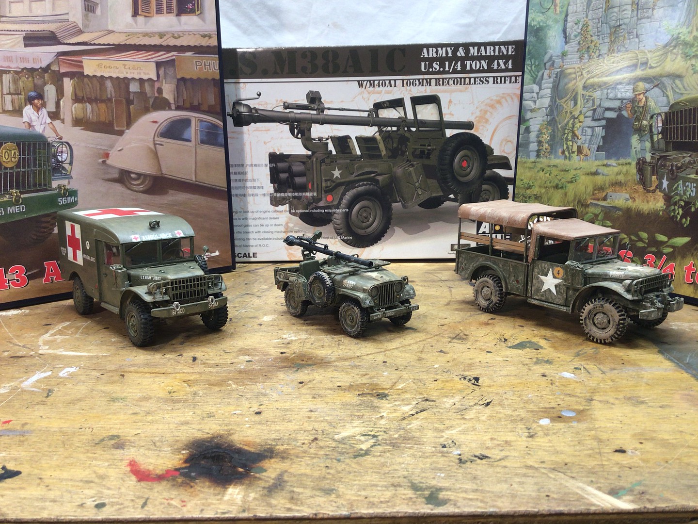 M43 3/4 Ton 4x4 US Ambulance -- Plastic Model Military Vehicle Kit -- 1 ...