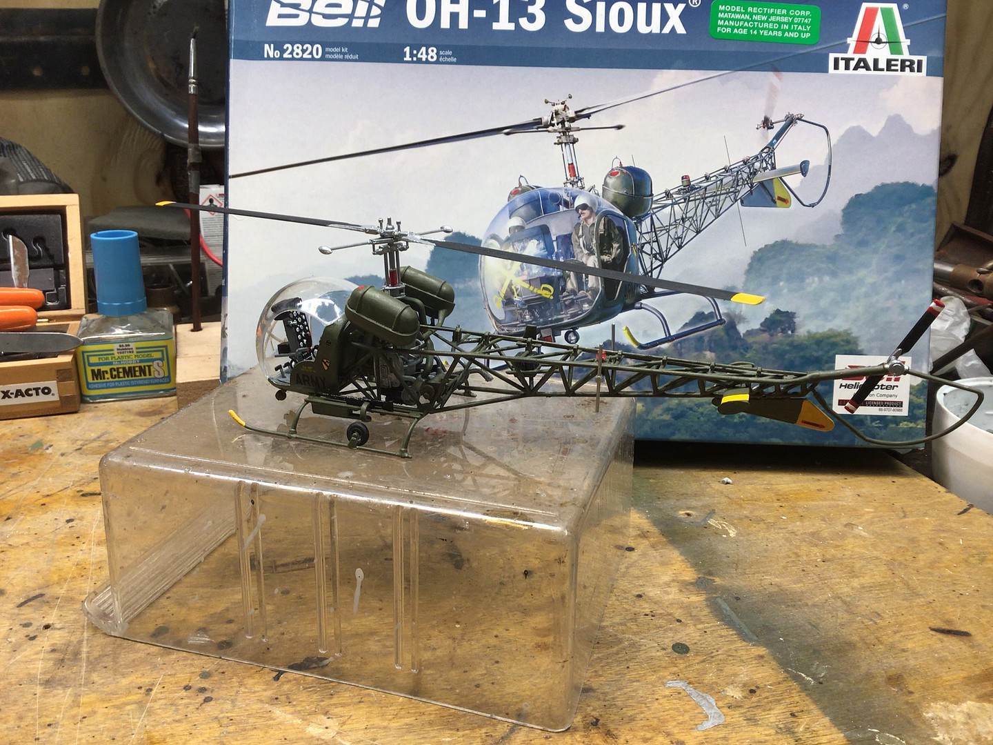 OH13 Sioux Scout Helicopter Korean War -- Plastic Model Helicopter Kit ...