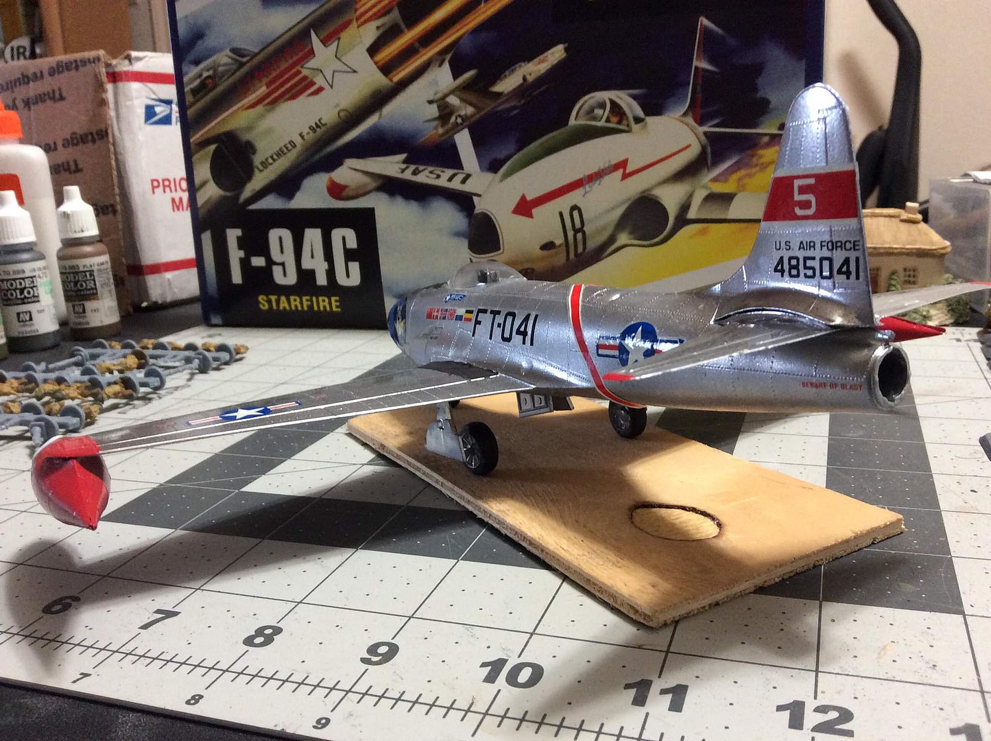 F-80C + F-94C Twin Pac -- Plastic Model Airplane Kit -- 1/48 Scale ...