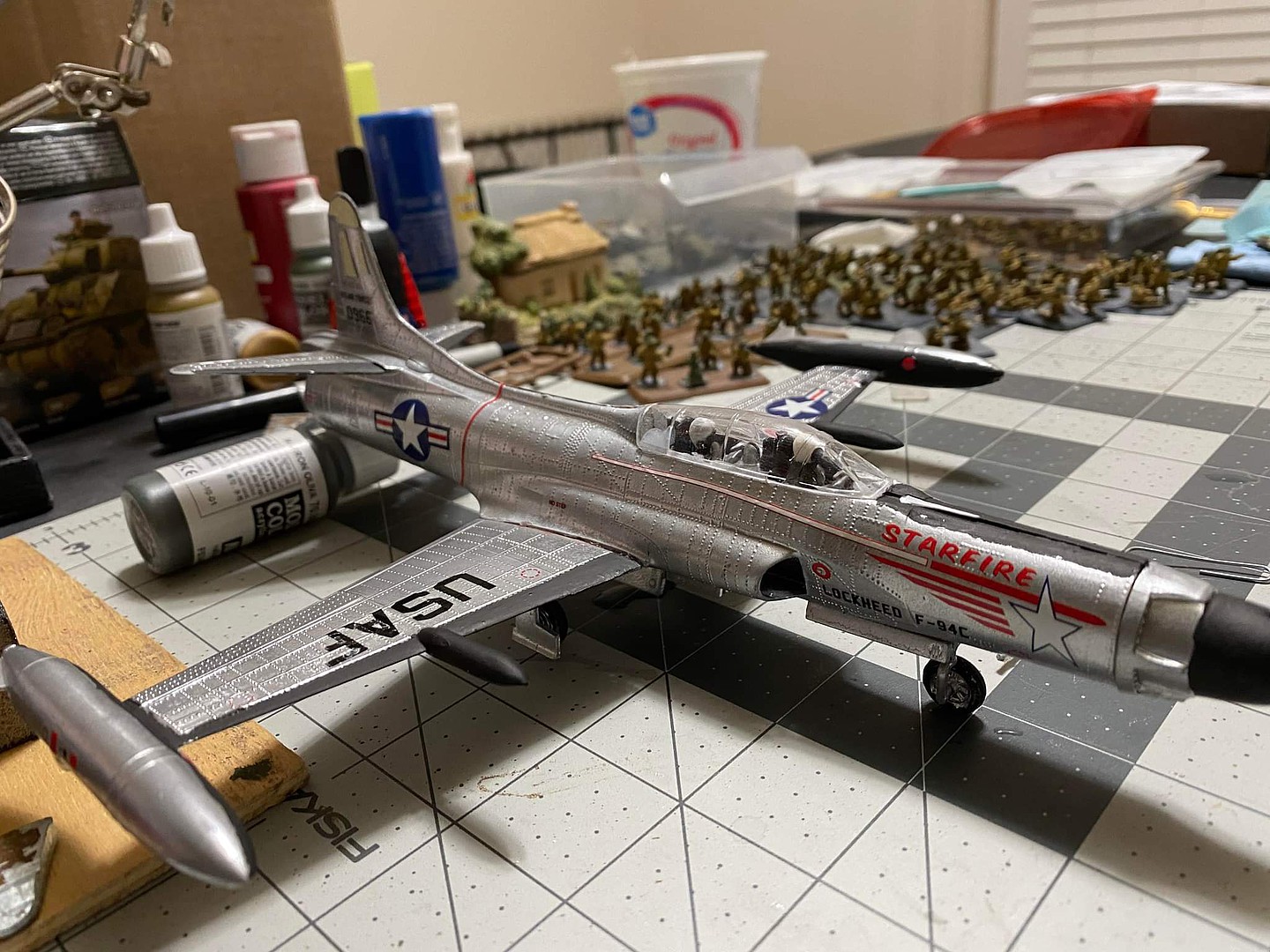 F-80C + F-94C Twin Pac -- Plastic Model Airplane Kit -- 1/48 Scale ...