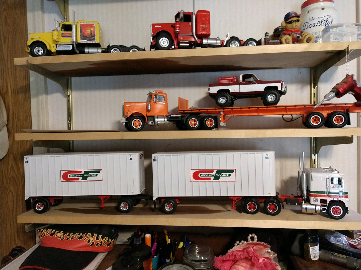 White Freightliner 2-in-1 SC/DD Cabover -- Plastic Model Truck Kit -- 1 ...