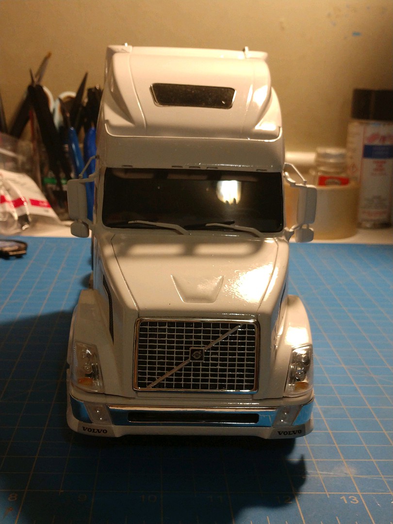 Volvo VN780 Tractor Cab -- Plastic Model Truck Kit -- 1/24 Scale ...