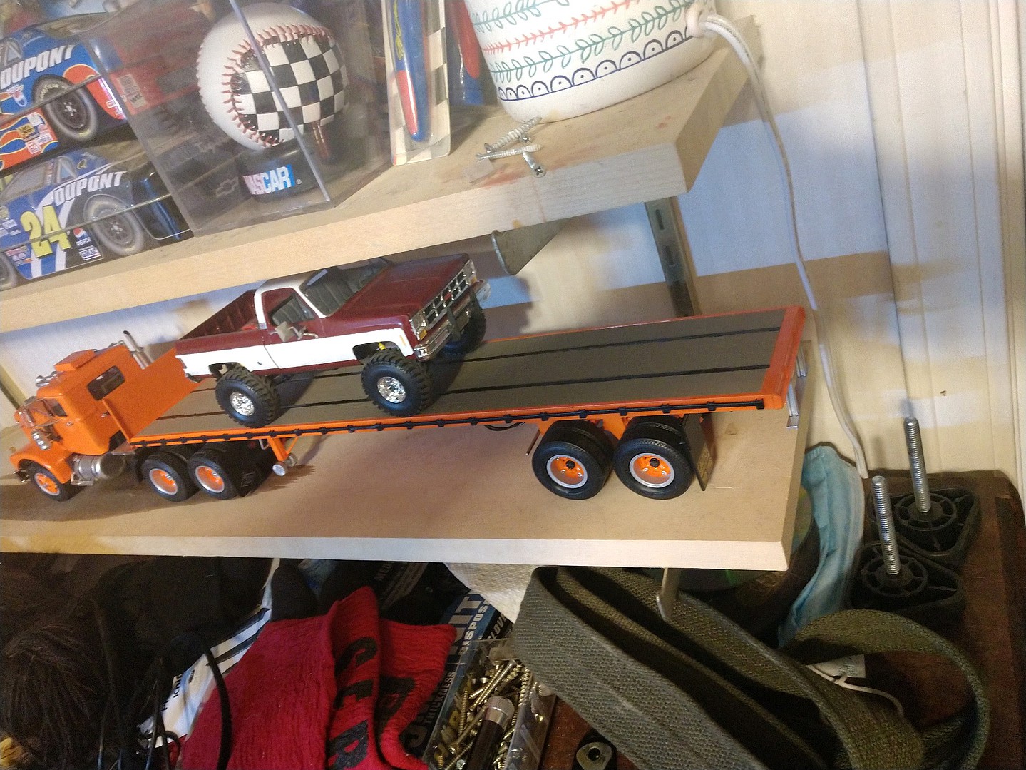 Great Dane Flat Bed Trailer -- Plastic Model Vehicle Kit -- 1/25 Scale ...