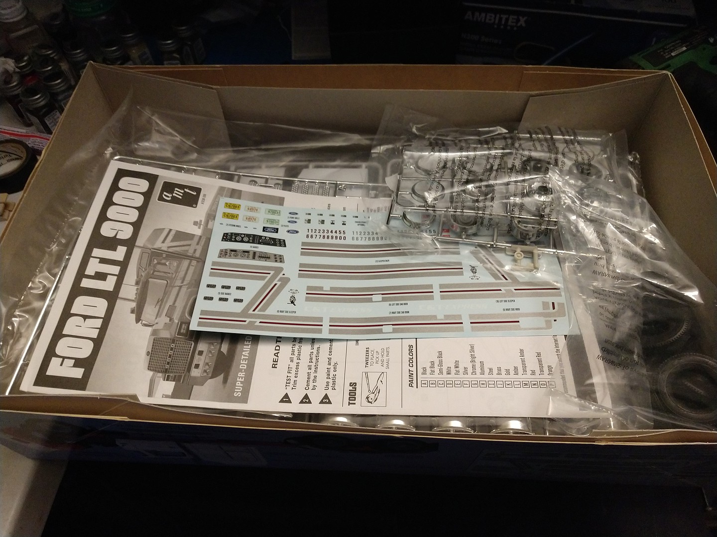 Ford LTL 900 Semi Tractor -- Plastic Model Truck Vehicle Kit -- 1/24 ...