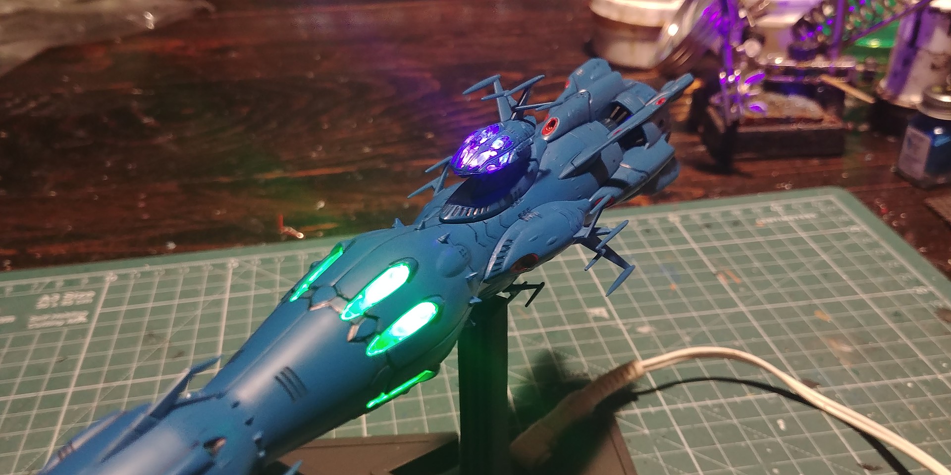 DEUSULA II CORE SHIP -- Snap Together Plastic Model Figure -- #185136 ...