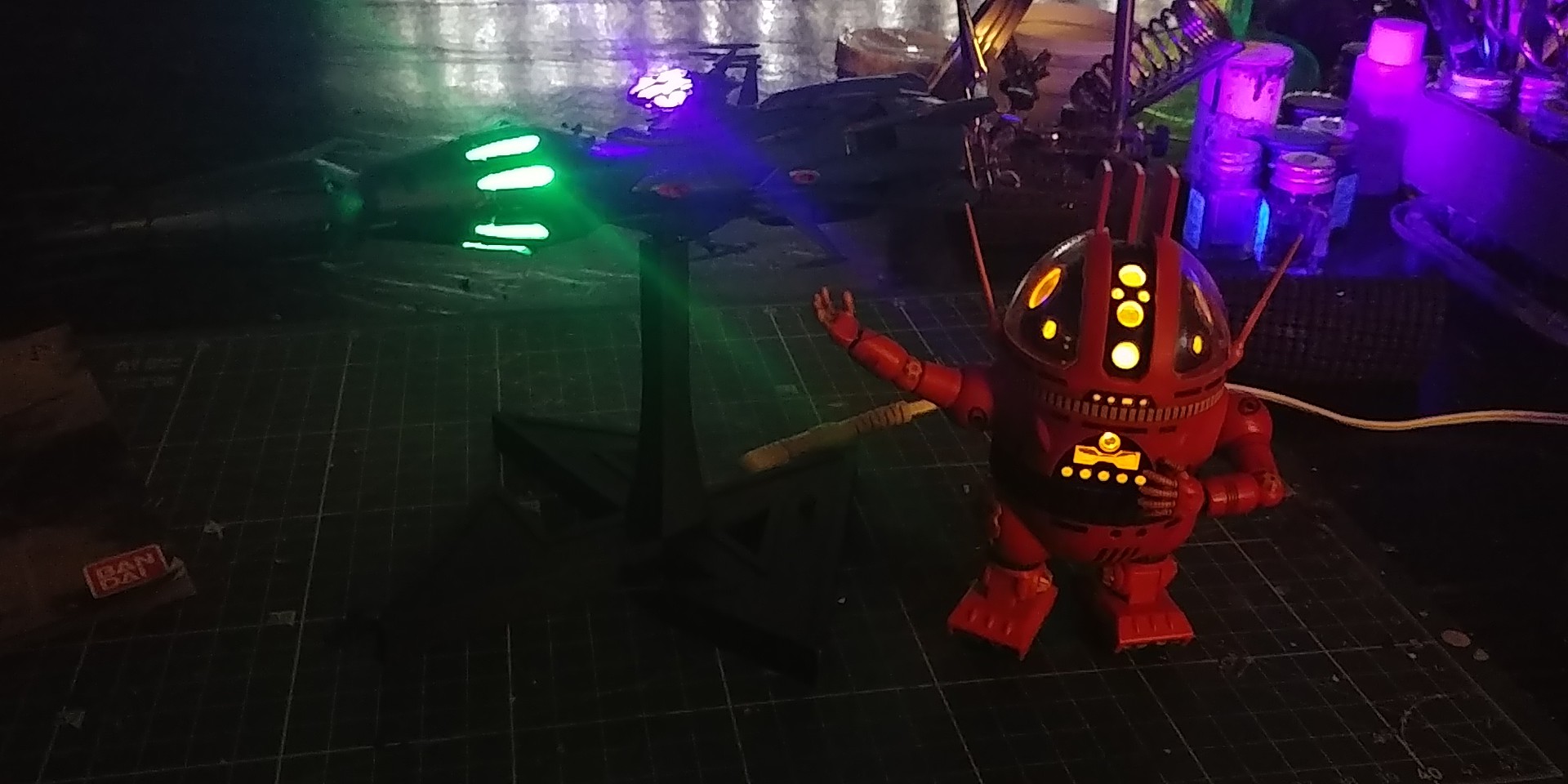 DEUSULA II CORE SHIP -- Snap Together Plastic Model Figure -- #185136 ...