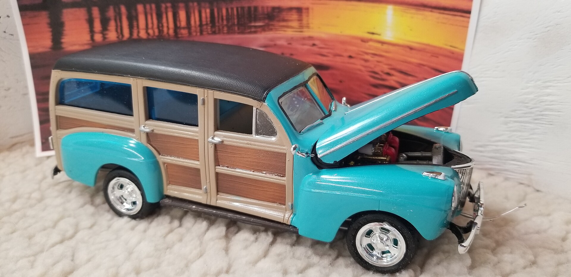 1941 Ford Woody -- Plastic Model Vehicle Kit -- 1/25 Scale -- #906-12 ...