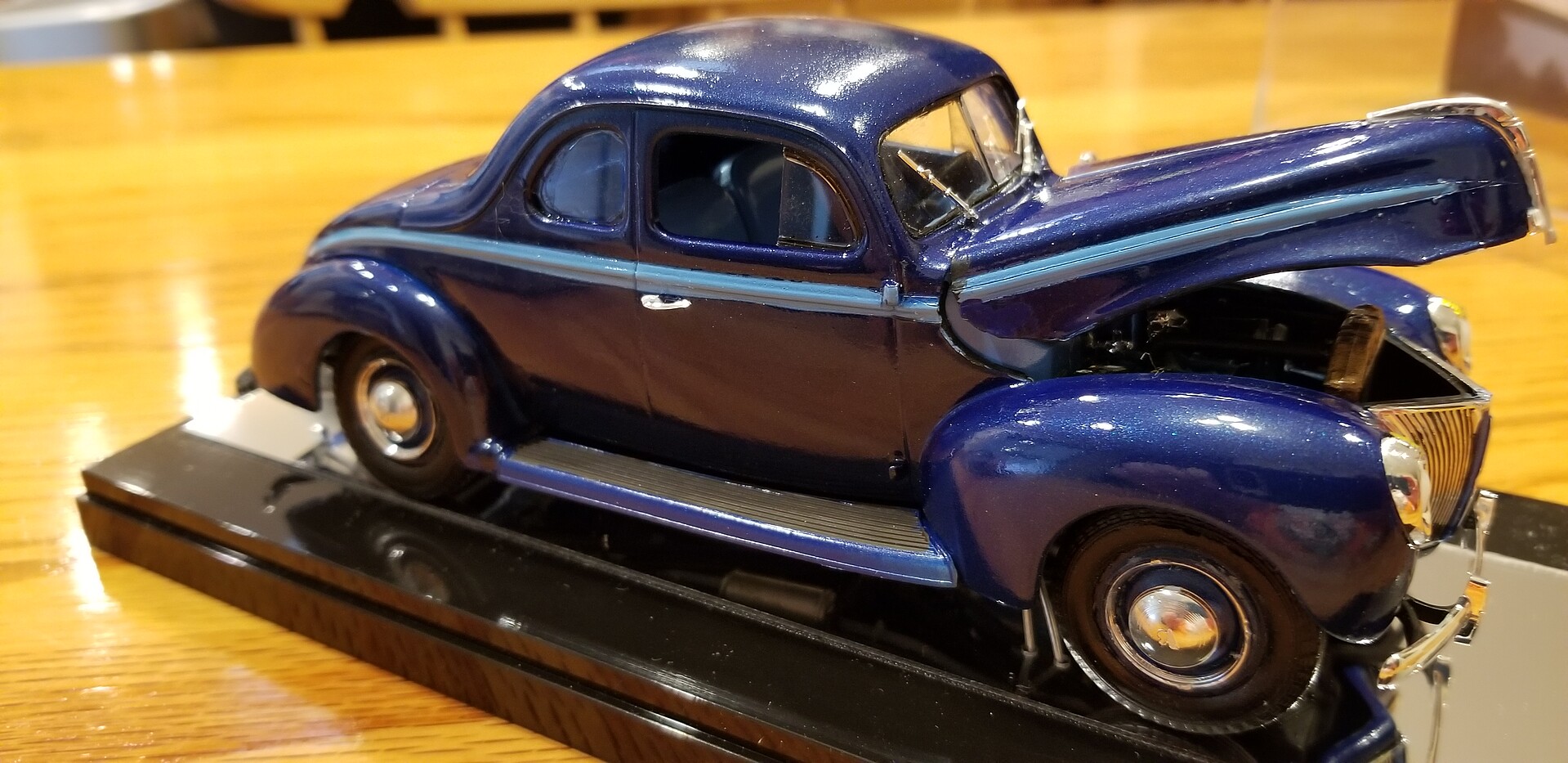 1940 Ford Standard Coupe -- Plastic Model Car Kit -- 1/25 Scale ...