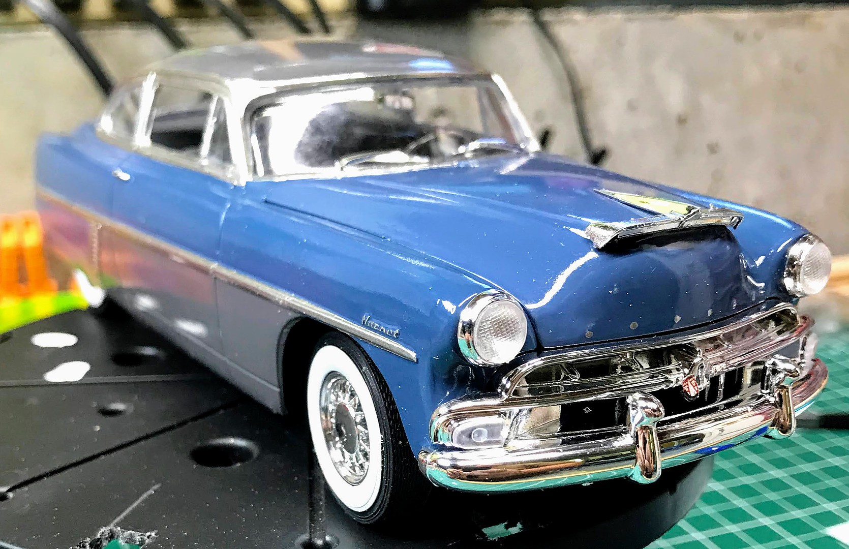 1954 Hudson Hornet Coupe -- Plastic Model Car Kit -- 1/25 Scale ...