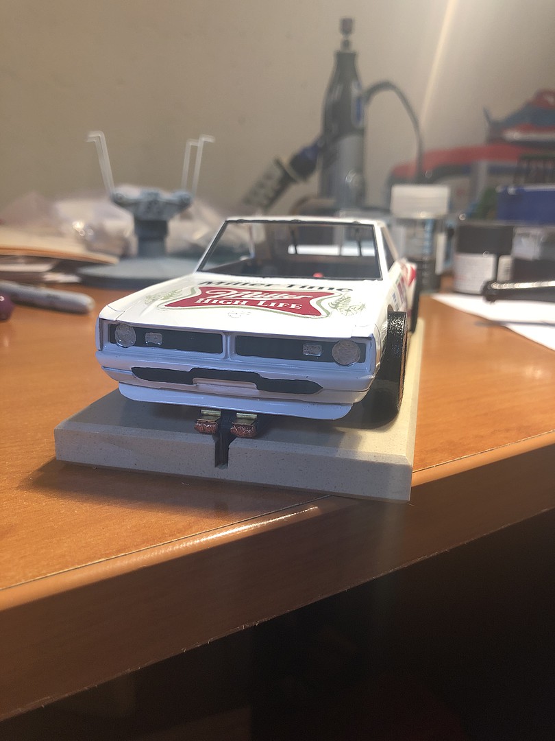 PLYMOUTH VALIANT -- Plastic Model Car Vehicle Kit -- 1/25 Scale ...