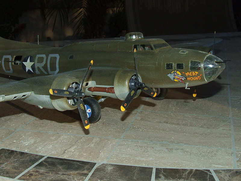 Boeing B-17F Memphis Belle -- Plastic Model Airplane Kit -- 1/48 Scale ...