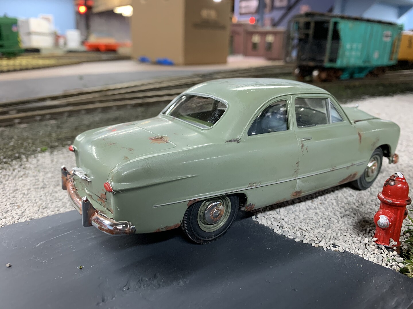 1949 Ford The 49er Coupe -- Plastic Model Car Vehicle Kit -- 1/25 Scale ...