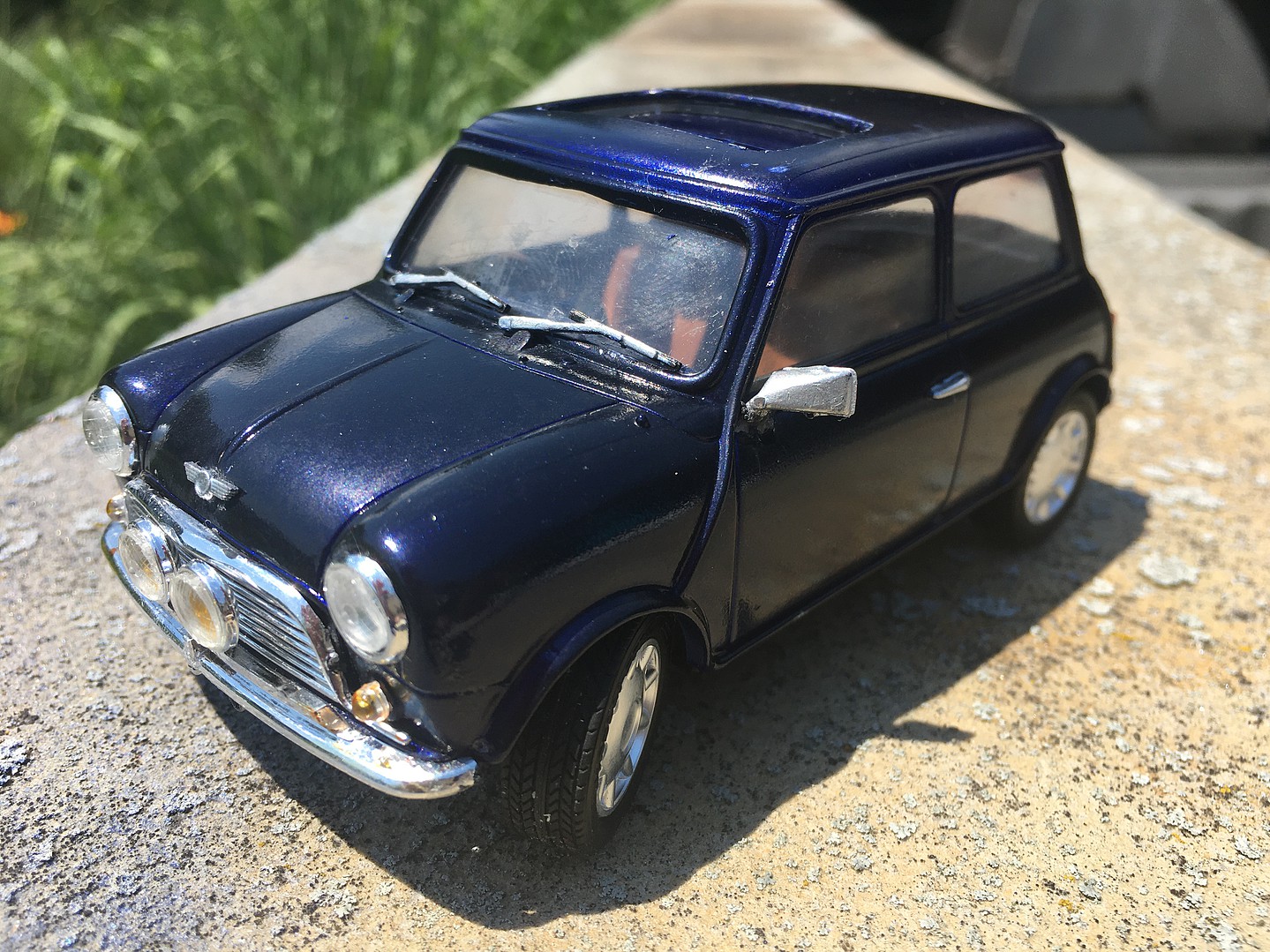 Rover Old Mini 2-Dr Sports Car -- Plastic Model Car Vehicle Kit -- 1/24 ...