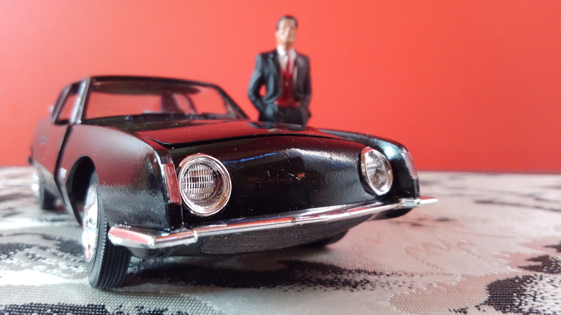 1963 Studebaker Avanti Sport Coupe -- Plastic Model Car Vehicle Kit ...