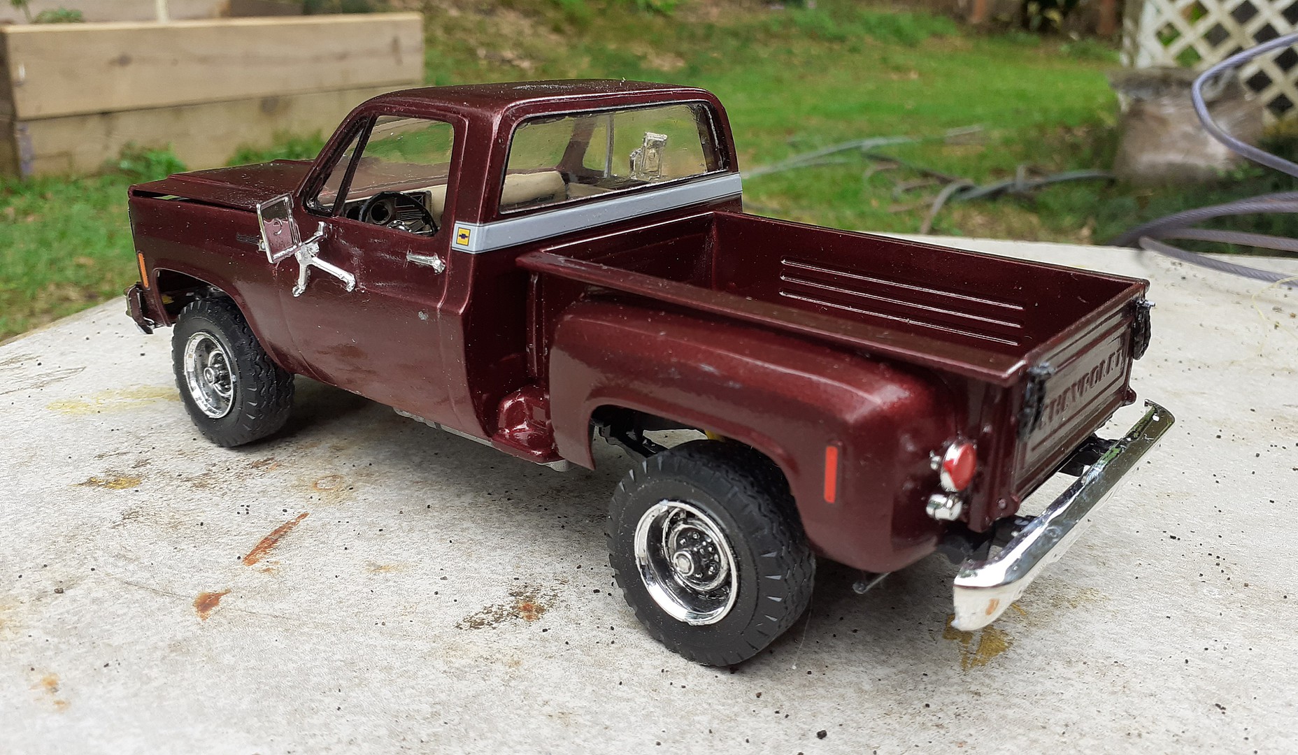 1976 Chevy Sport Stepside -- Plastic Model Car Kit -- 1/24 Scale ...