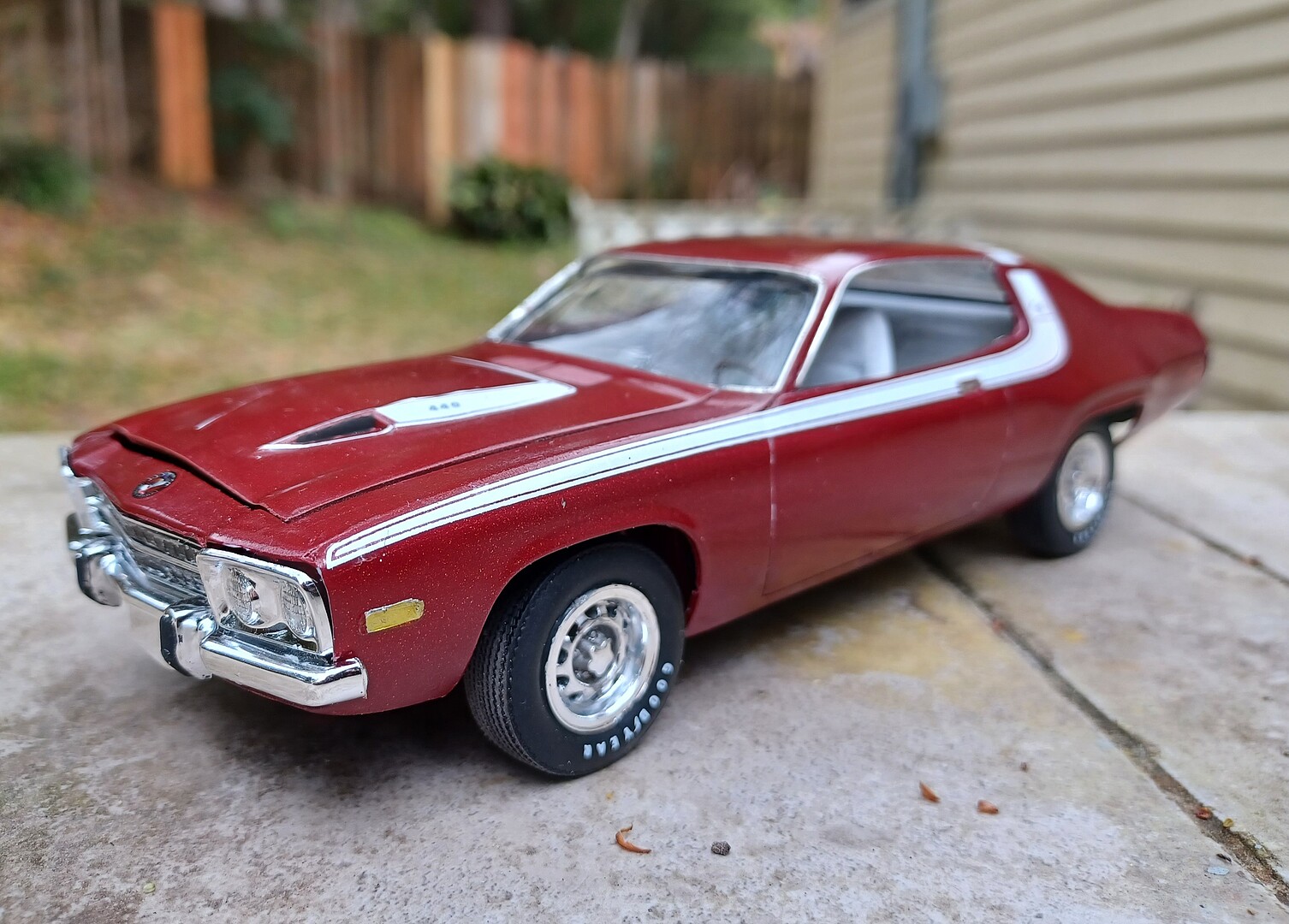 1974 PLYMOUTH ROAD RUNNER -- Plastic Model Car Vehicle Kit -- 1/25 ...