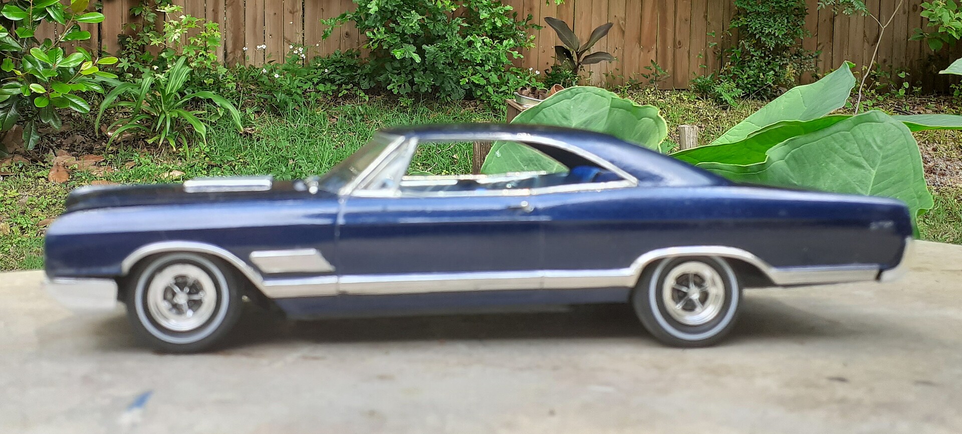 1966 Buick Wildcat -- Plastic Model Car Vehicle Kit -- 1/25 Scale ...