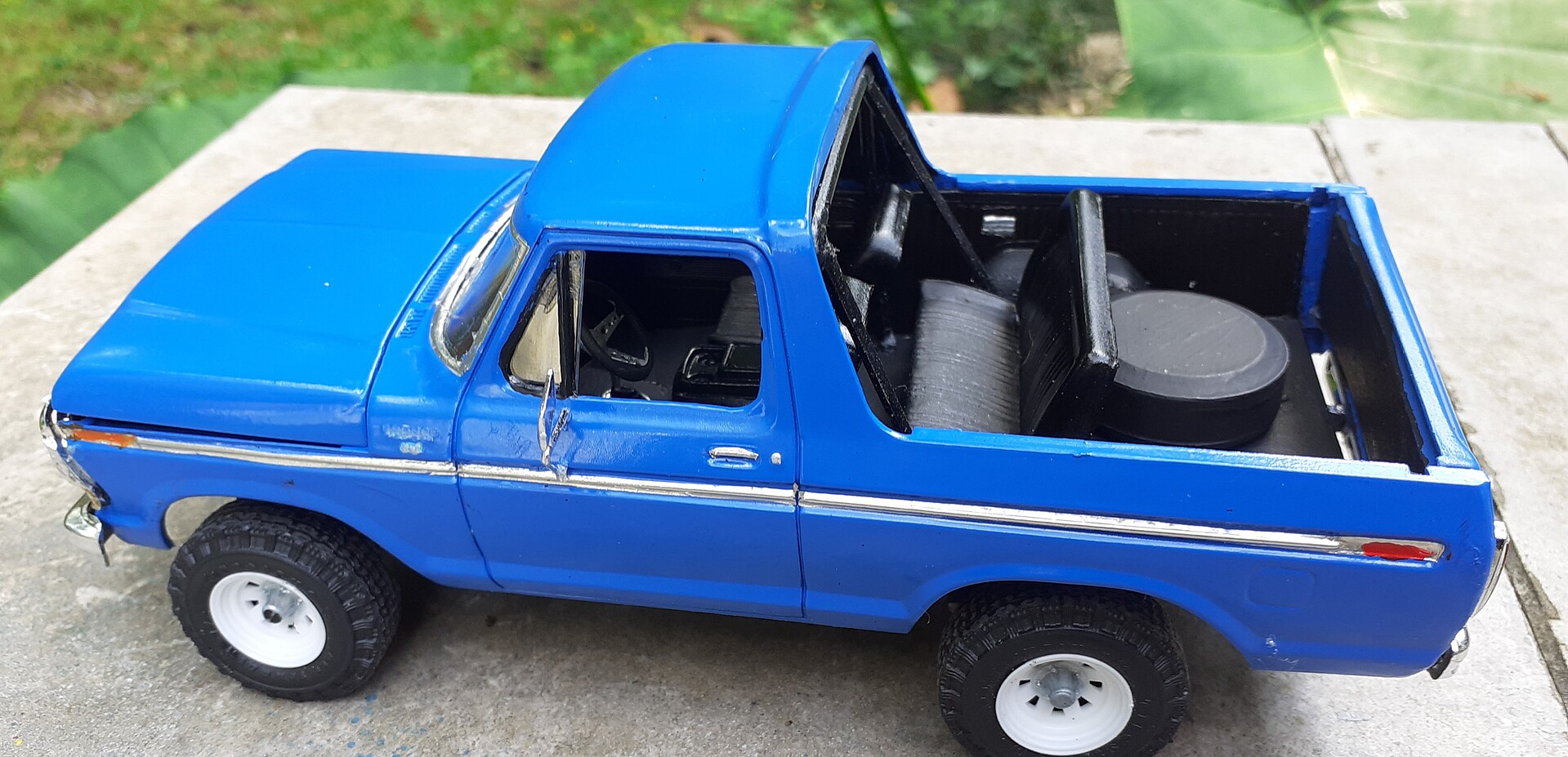 Wild Hoss 1978 Ford Bronco -- Plastic Model Truck Vehicle Kit -- 1/25 Scale -- #1304 pictures by ...
