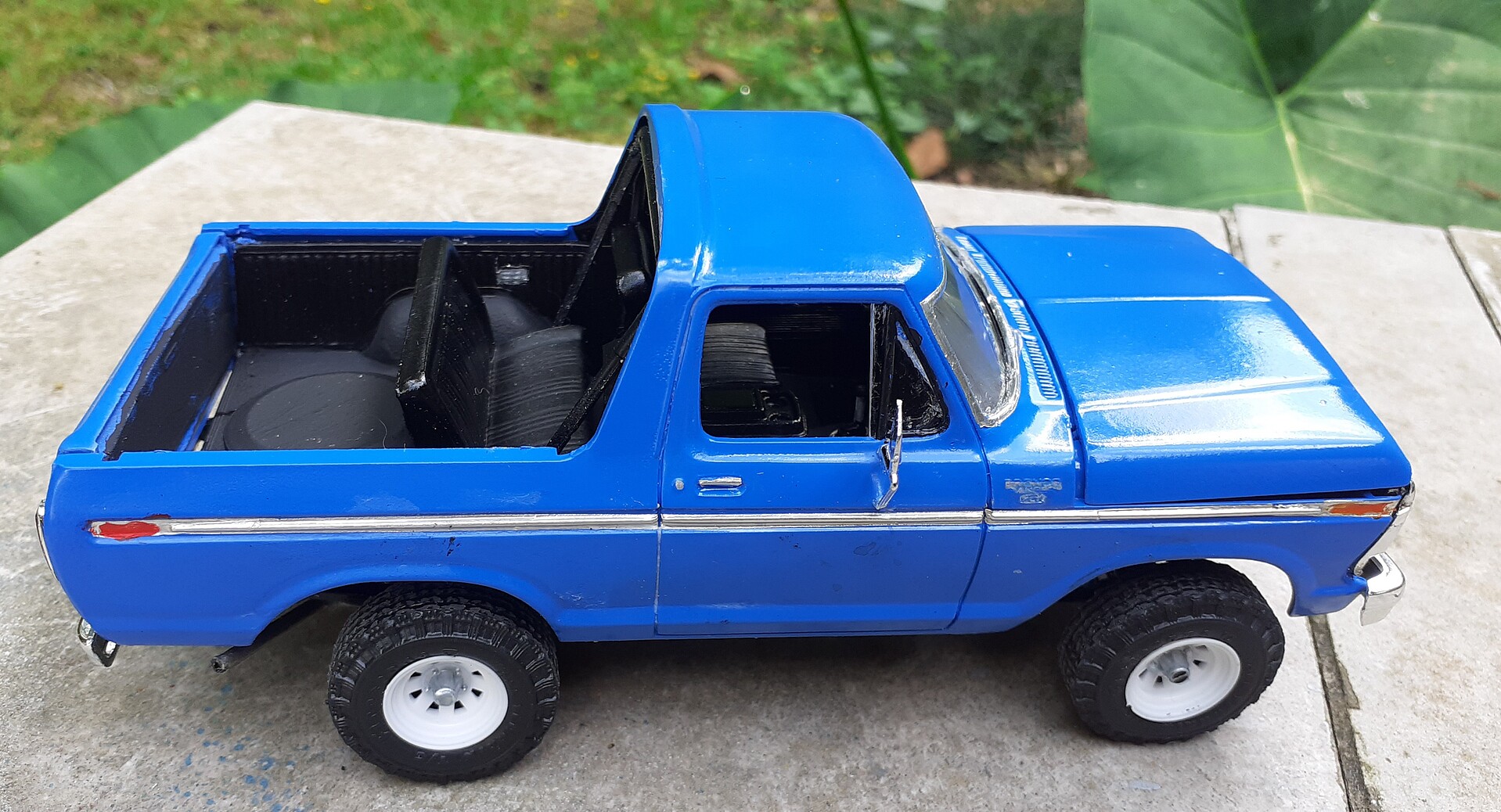 Wild Hoss 1978 Ford Bronco -- Plastic Model Truck Vehicle Kit -- 1/25 Scale -- #1304 pictures by ...
