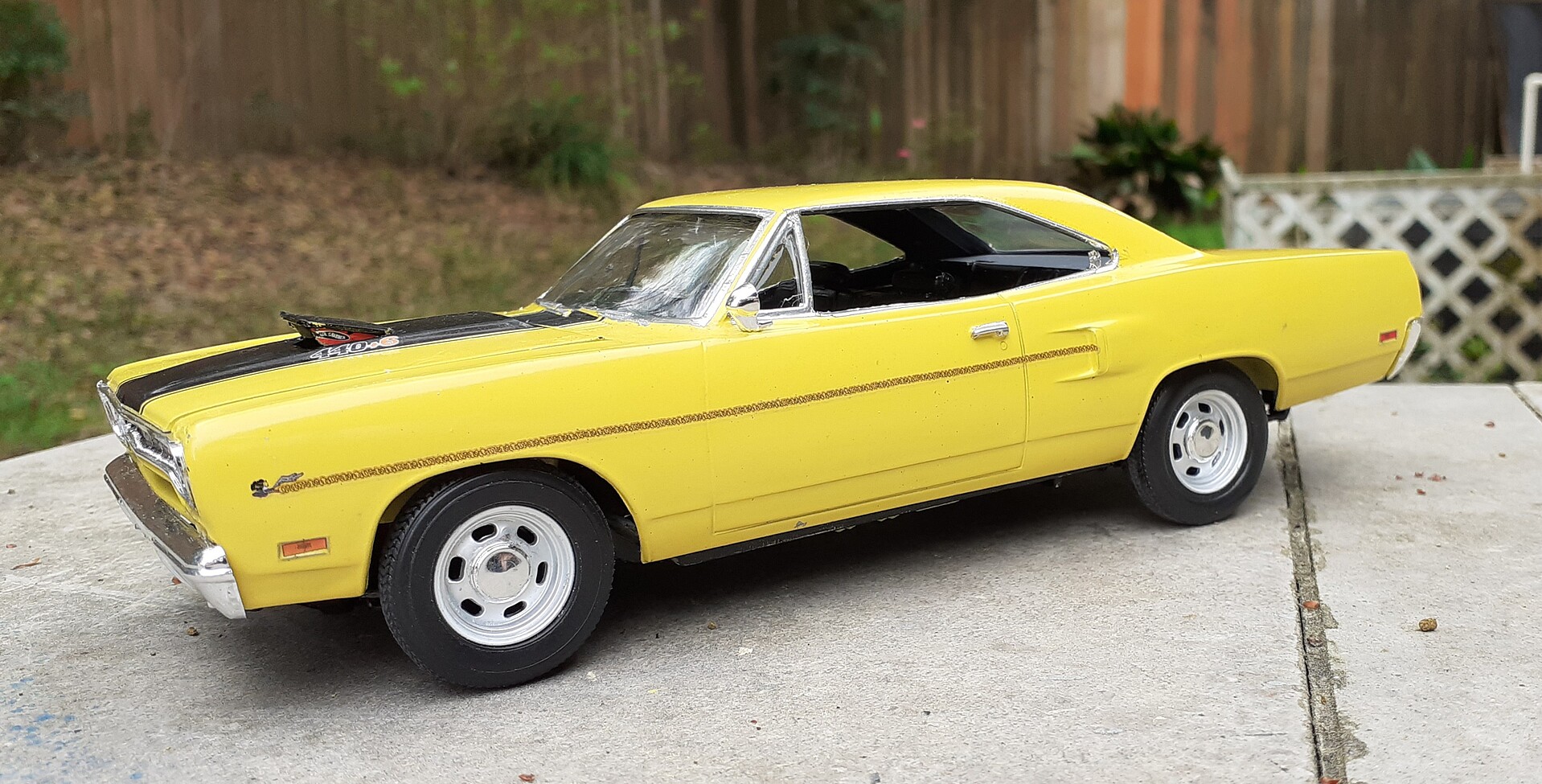 1970 Plymouth Roadrunner -- Plastic Model Car Kit -- 1/24 Scale ...