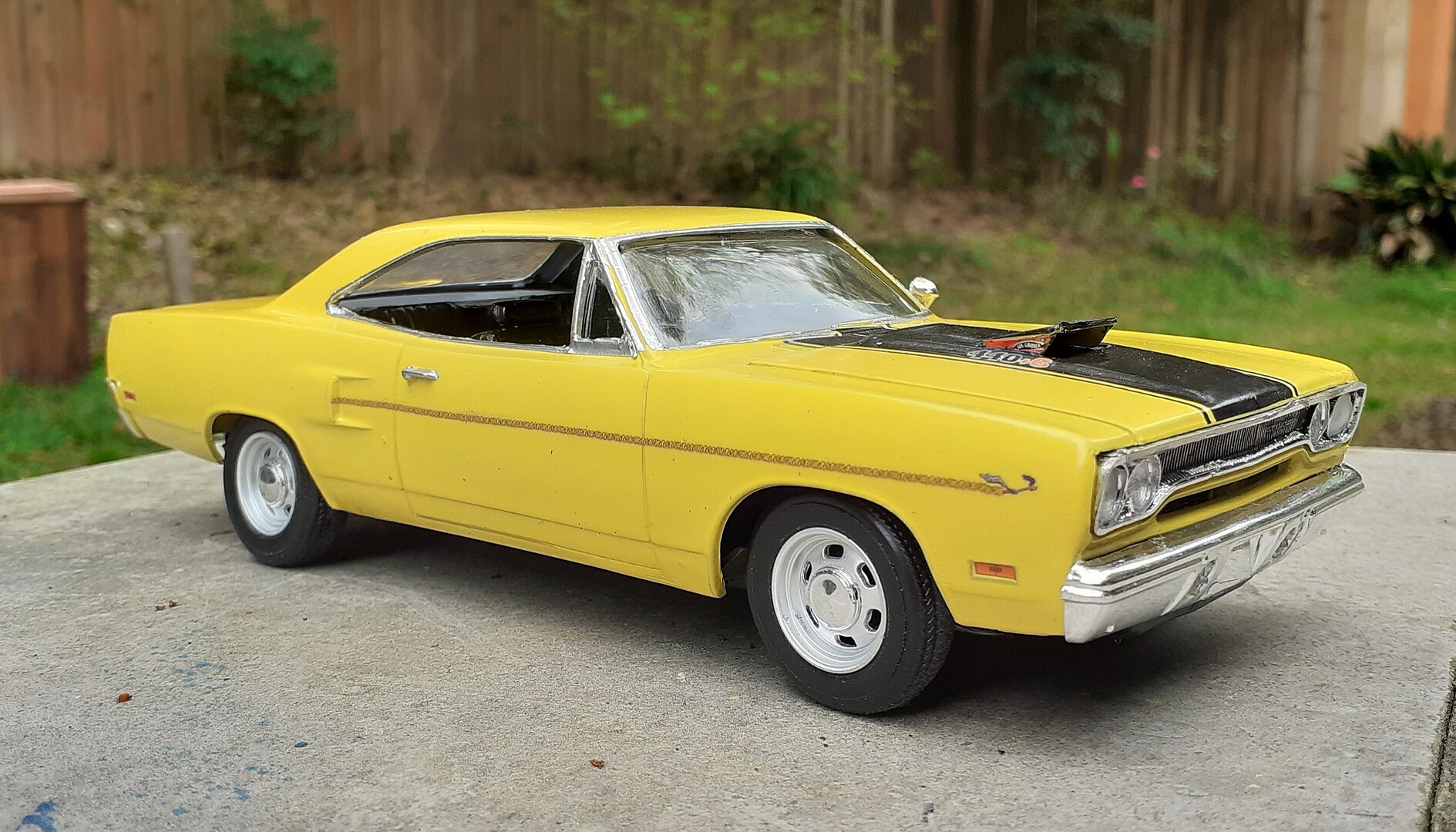 1970 Plymouth Roadrunner -- Plastic Model Car Kit -- 1/24 Scale ...
