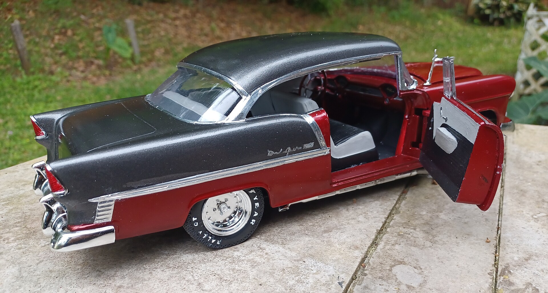 '55 Chevy Bel Air Hardtop -- Plastic Model Car Kit -- 1/16 Scale ...