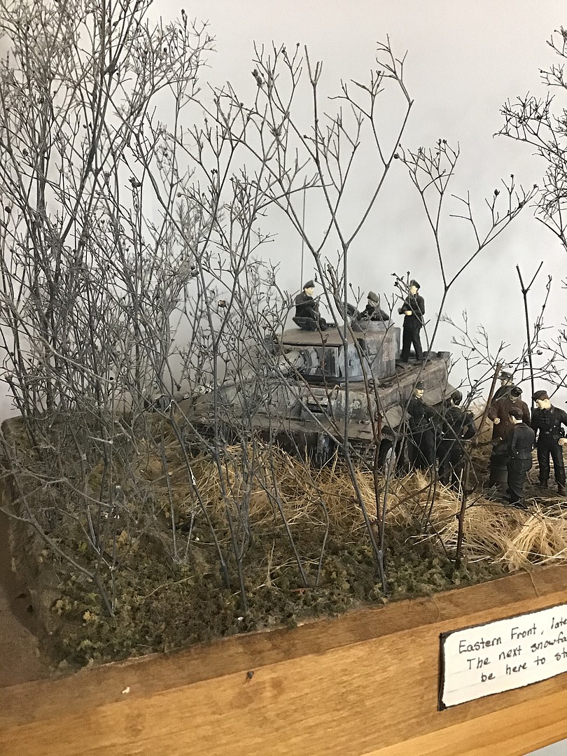 German Tiger I Early Production Tank -- Plastic Model Tank -- 1/35 ...