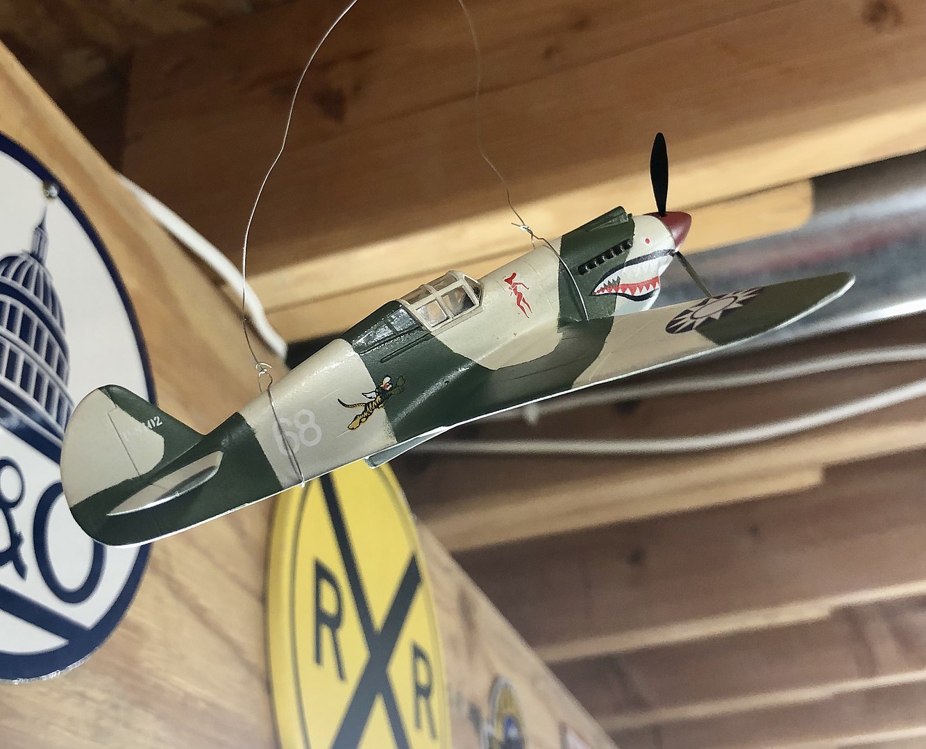 Curtiss P-40B Tomahawk -- Plastic Model Airplane Kit -- 1/72 Scale ...