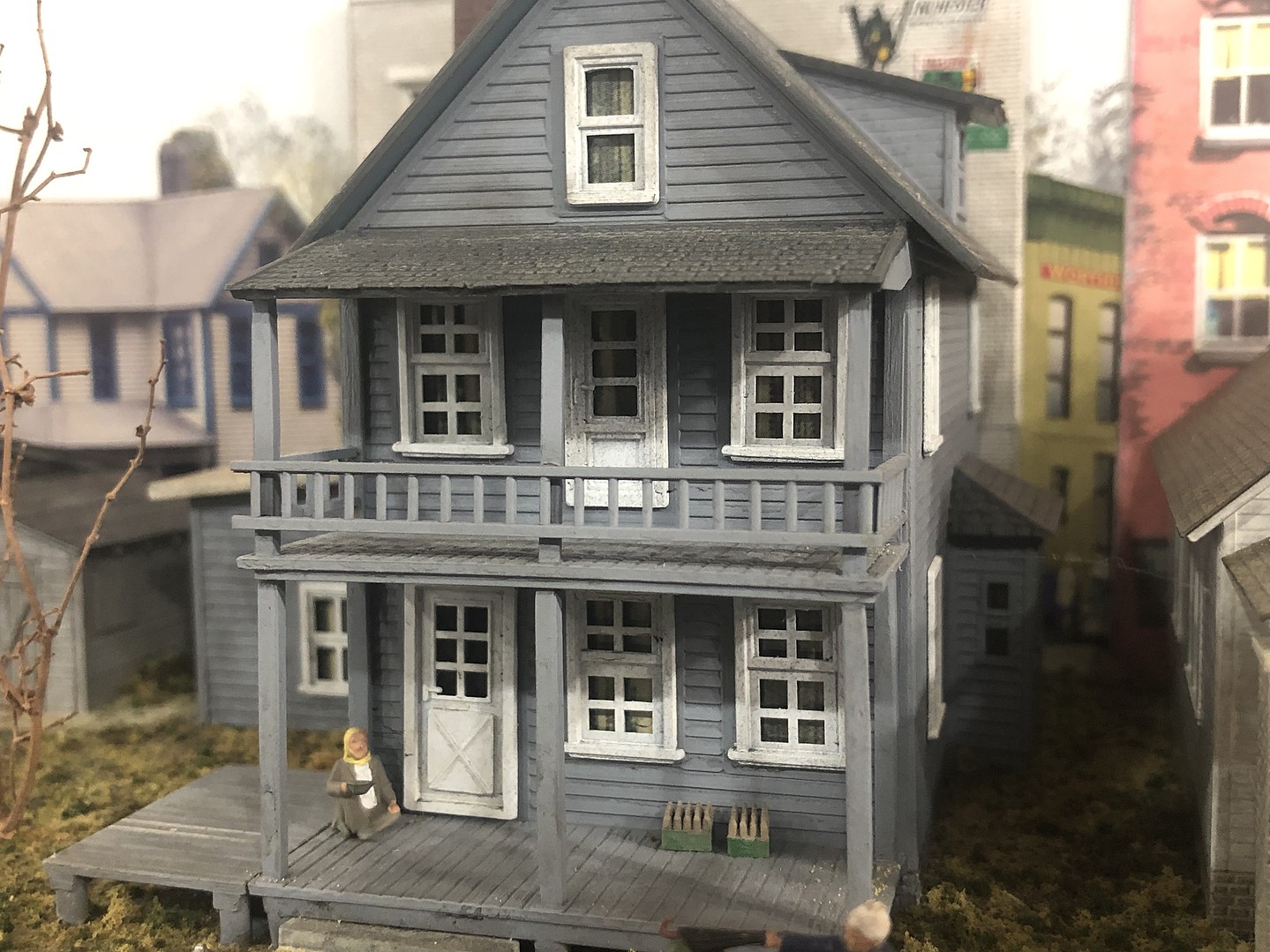 Two-Story House Kit -- Model Railroad Building -- HO Scale -- #901 ...