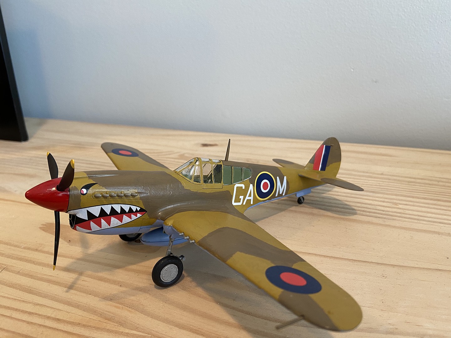 P-40M Kitty Hawk Fighter -- Plastic Model Airplane Kit -- 1/48 Scale ...