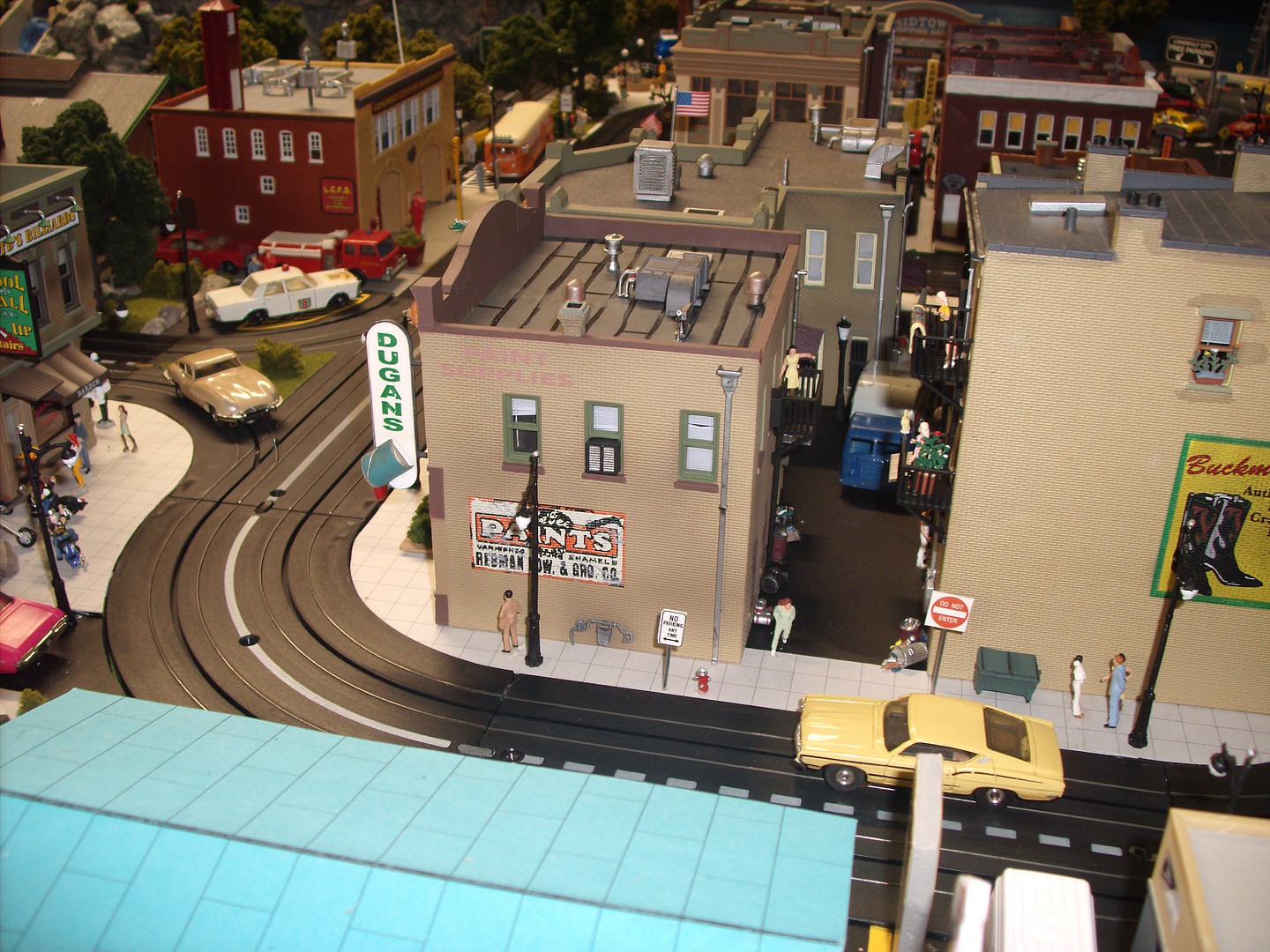 Street & Traffic Lights HO Scale -- HO Scale Model Railroad Trackside ...
