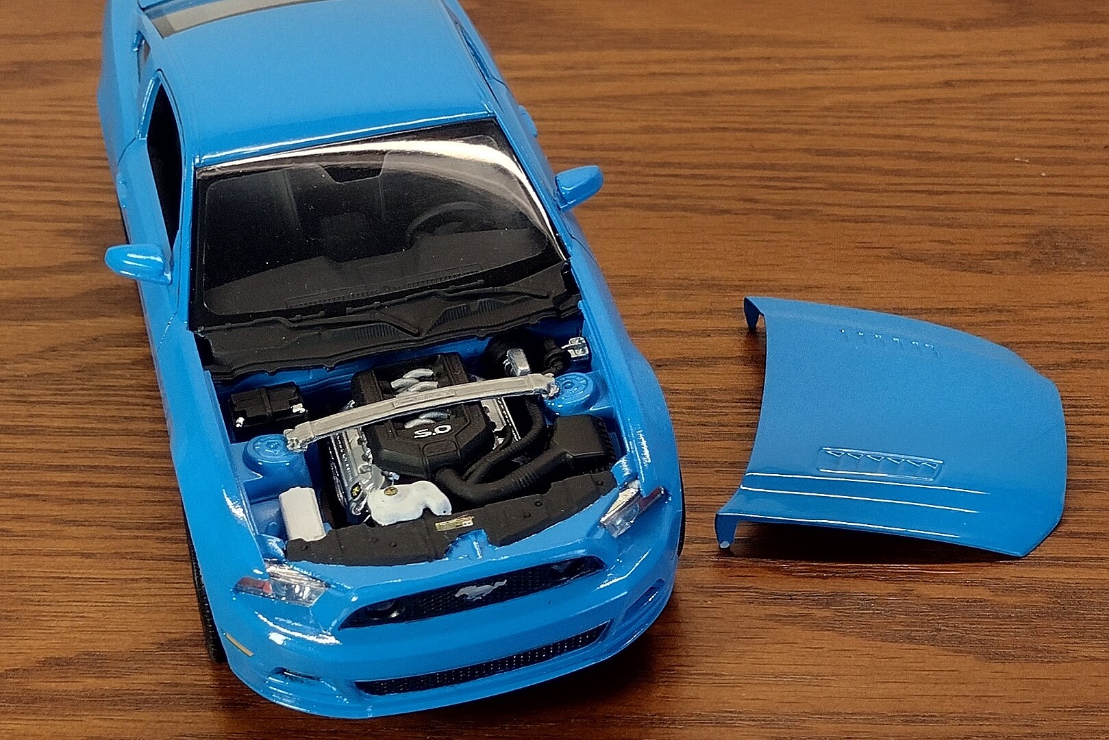 Mustang GT -- Plastic Model Car Kit -- 1/25 Scale -- #854379 pictures ...