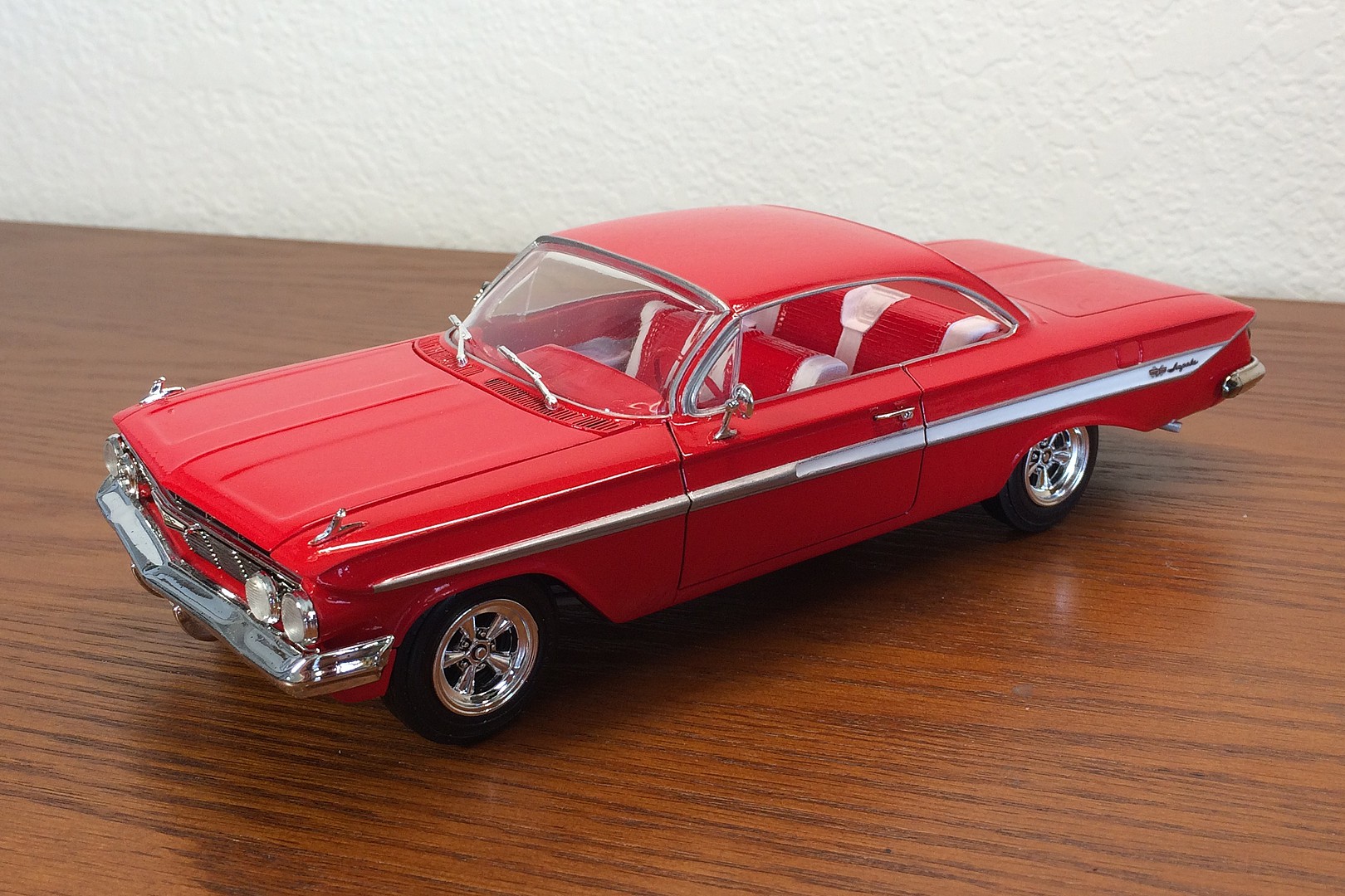 1961 Chevy Impala SS Plastic Model Car Kit 1 25 Scale 1013 12