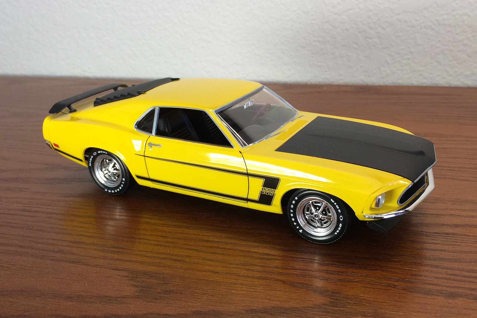1969 Boss 32 Mustang -- Plastic Model Car Kit -- 1/25 Scale -- #854313 ...